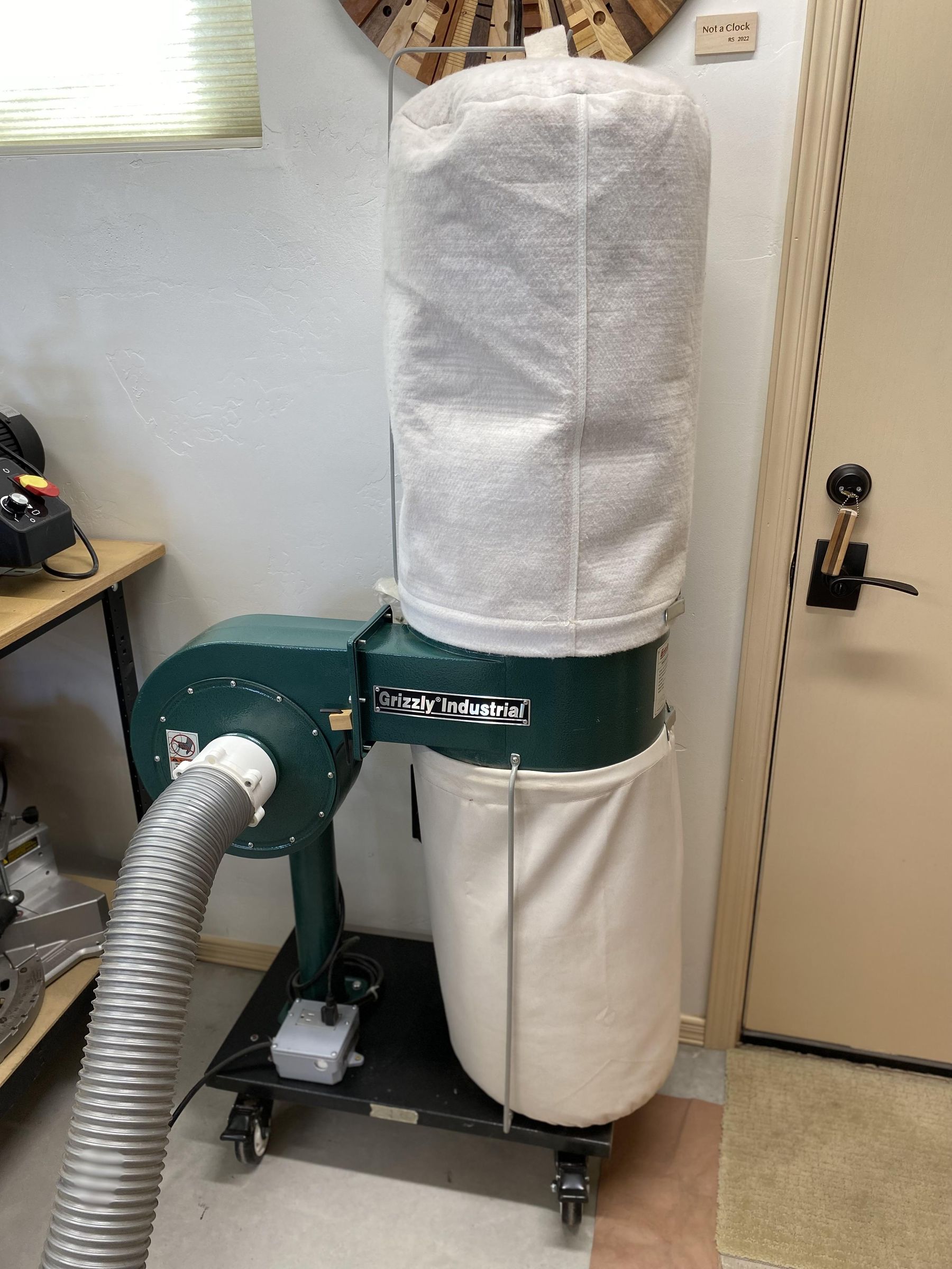 Magnetic Snap-on Dust Collector Adaptors : 3 Steps - Instructables