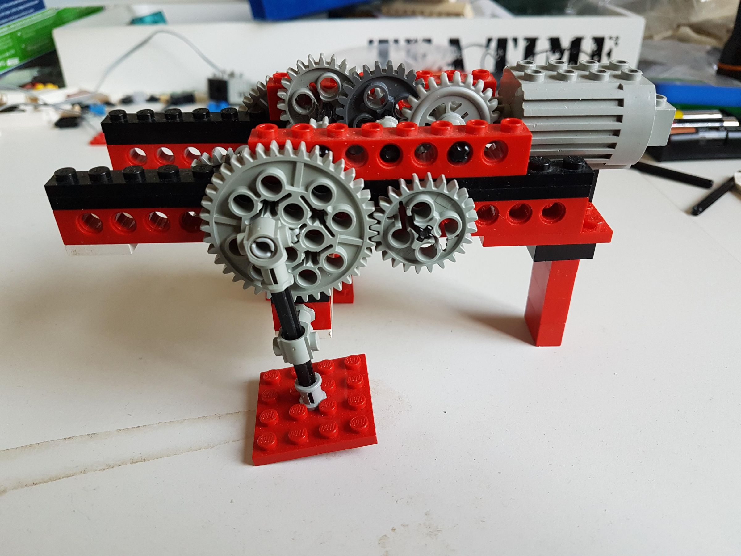 Simple Lego Two-legged Walker : 6 Steps - Instructables