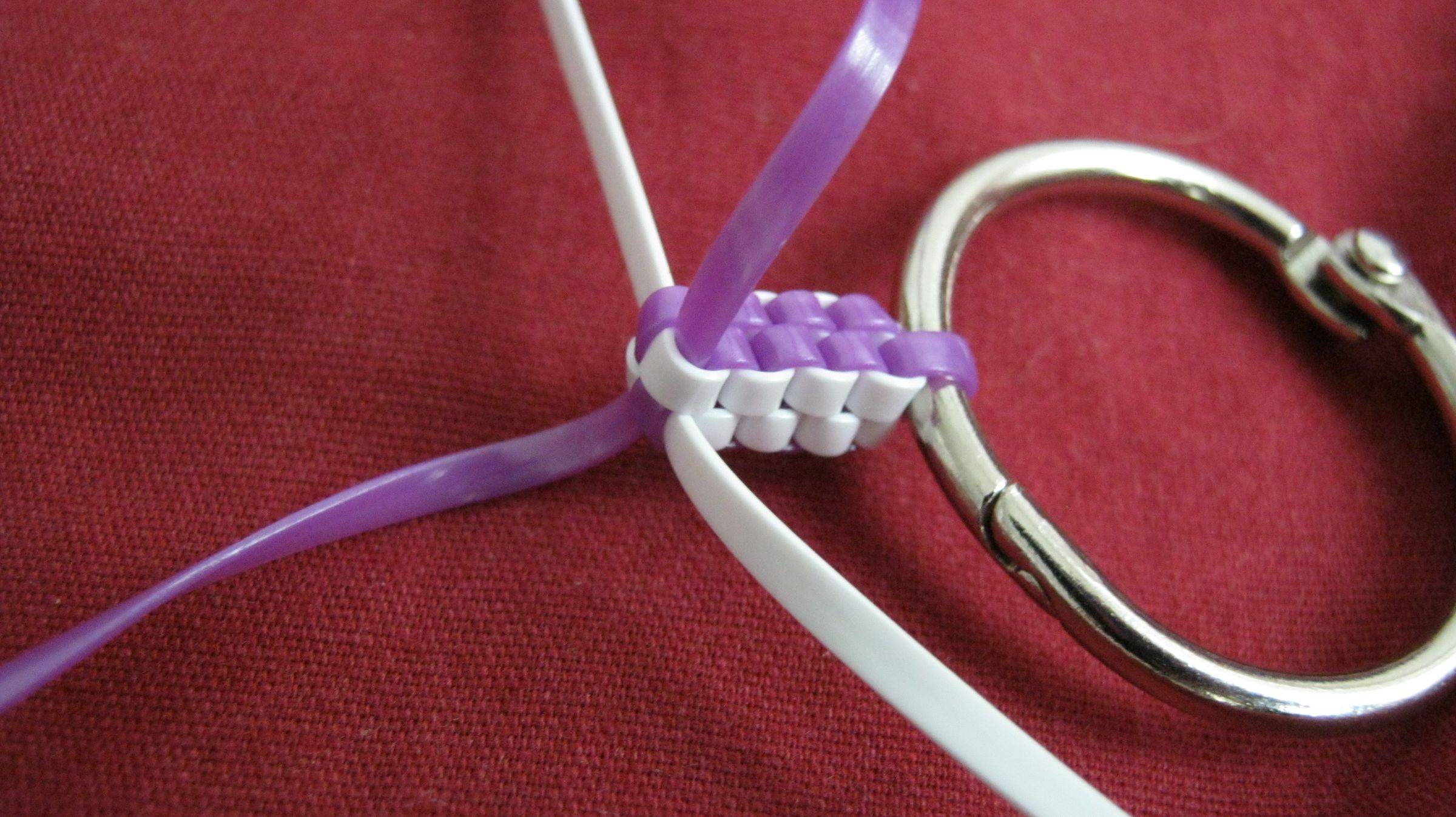 Lanyard Weaves : 5 Steps - Instructables