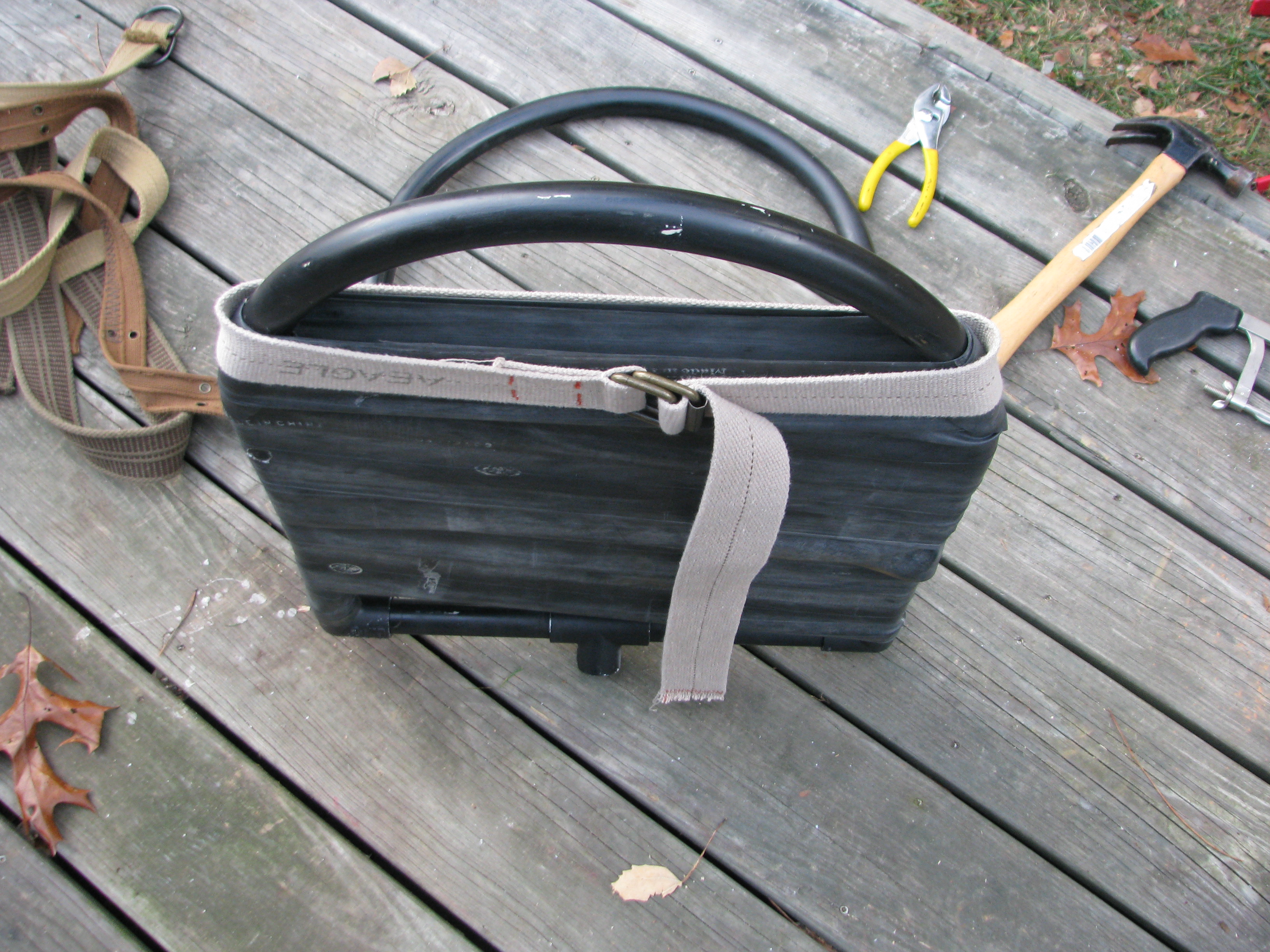 PVC Inner Tube Chair : 8 Steps (with Pictures) - Instructables