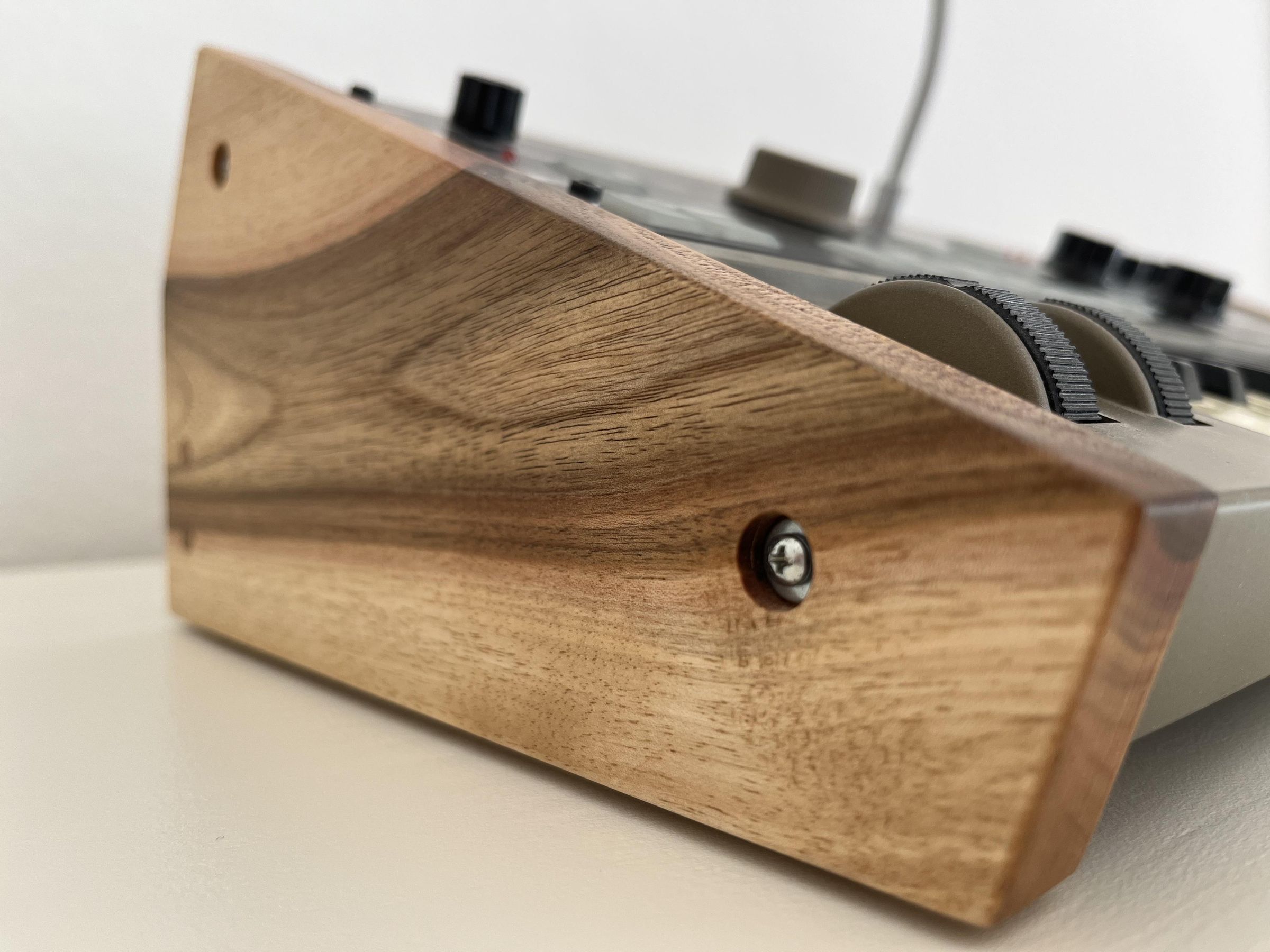 KORG MicroKORG "raised Stand" (Chassis) With SVG Templates : 5 Steps ...