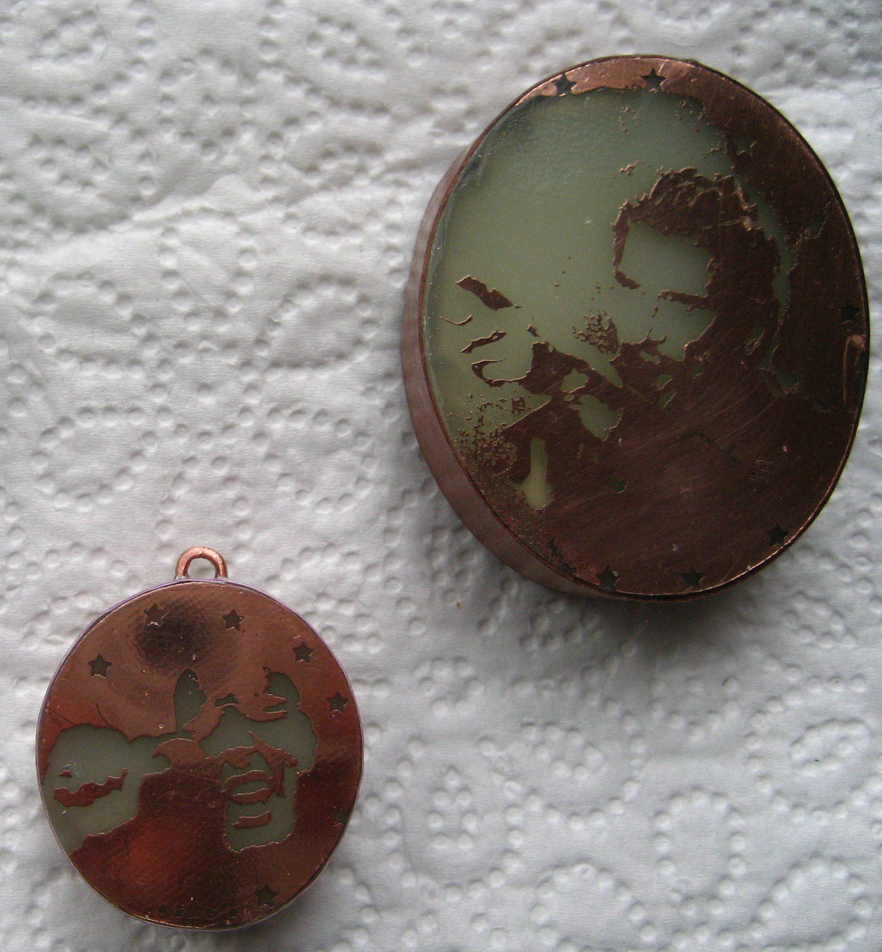 RGB LED Medallion : 4 Steps - Instructables