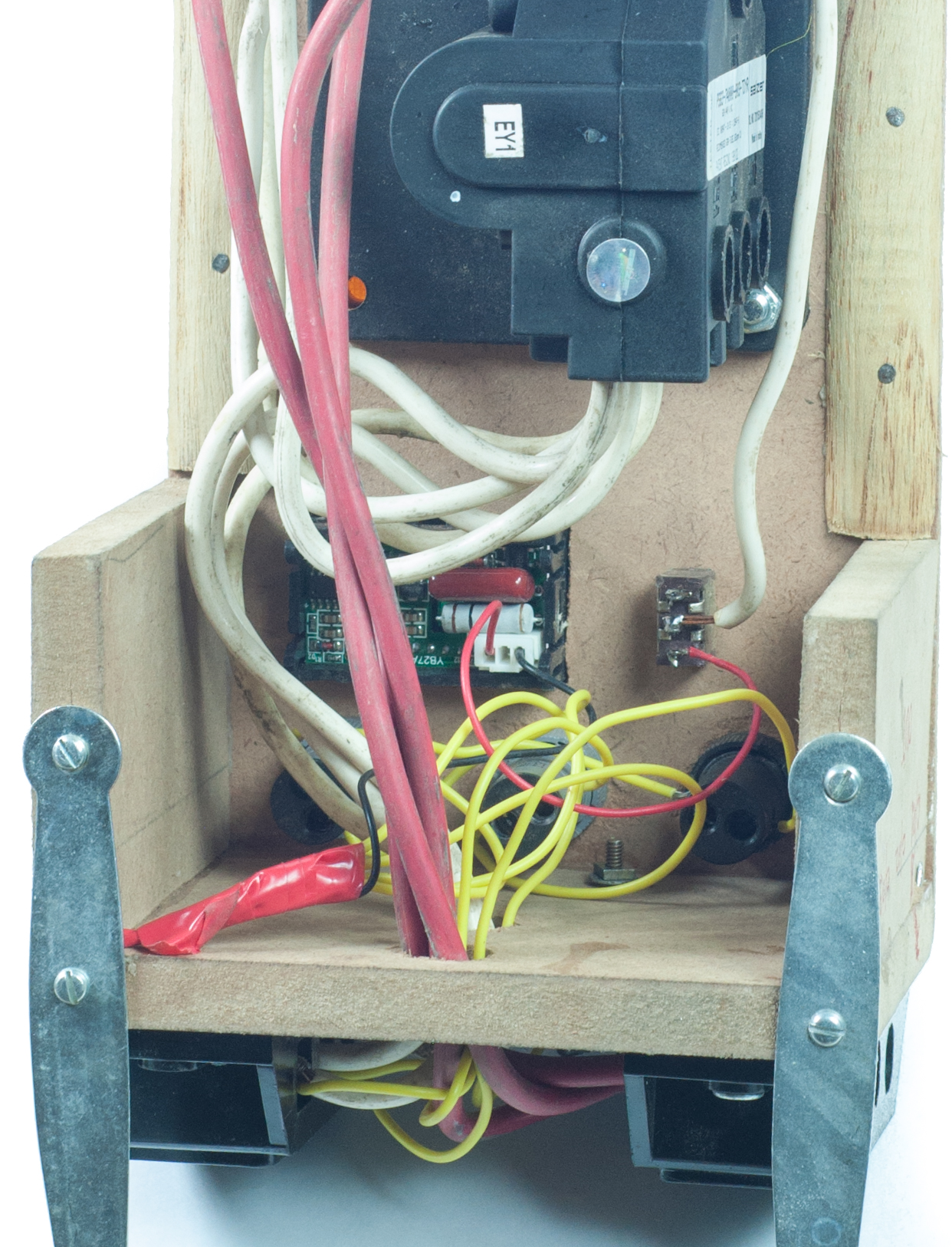 Manual Phase Changing Switch (63 Amp) : 4 Steps (with Pictures ...