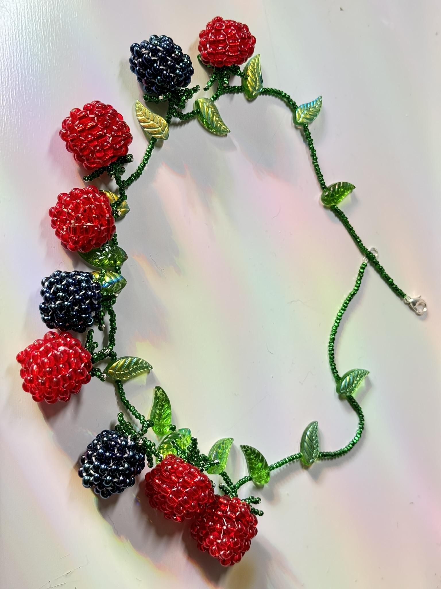 Beaded Raspberry Necklace : 18 Steps (with Pictures) - Instructables