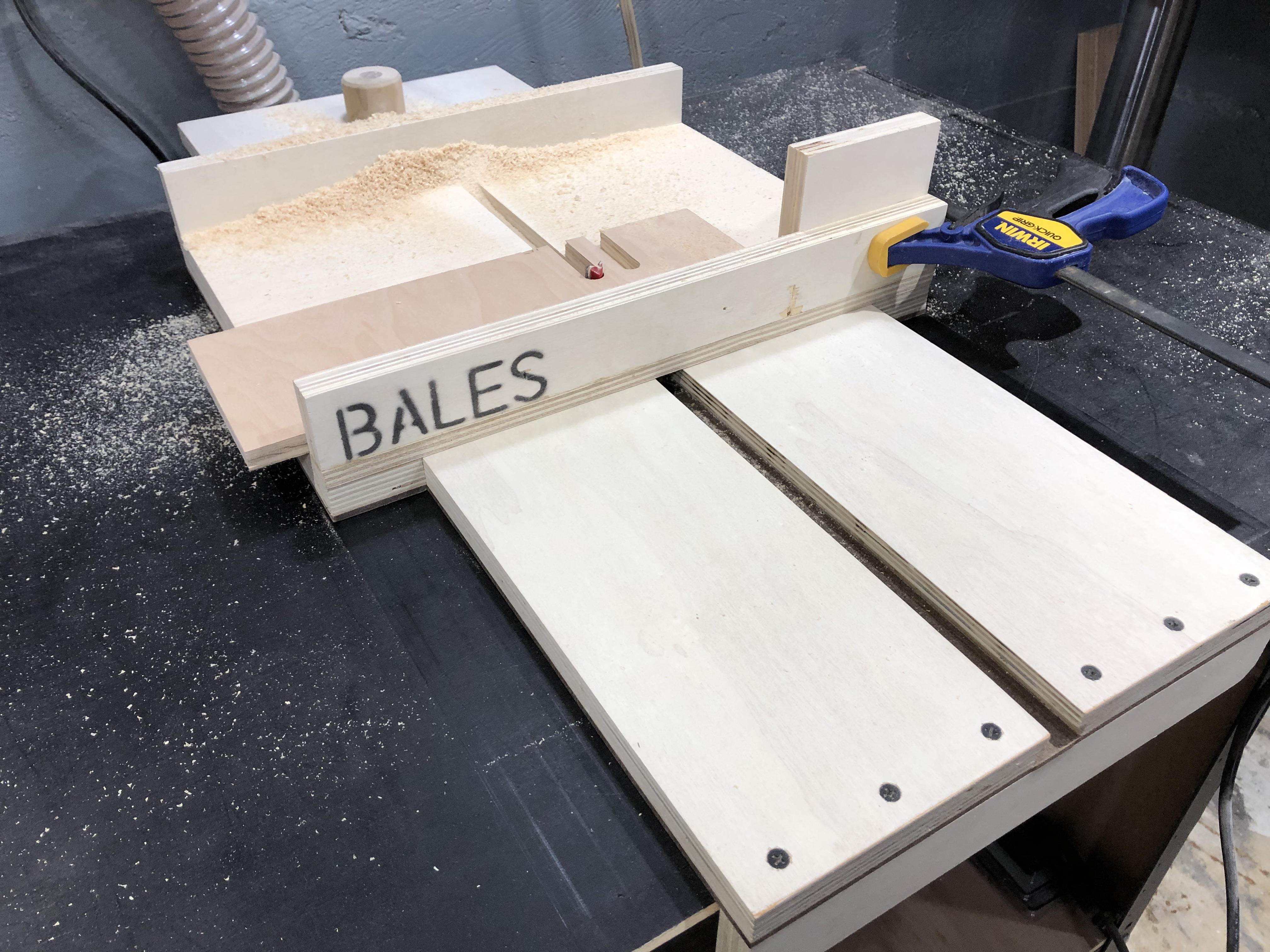 The Multi-Function Router Table Jig : 12 Steps (with Pictures ...