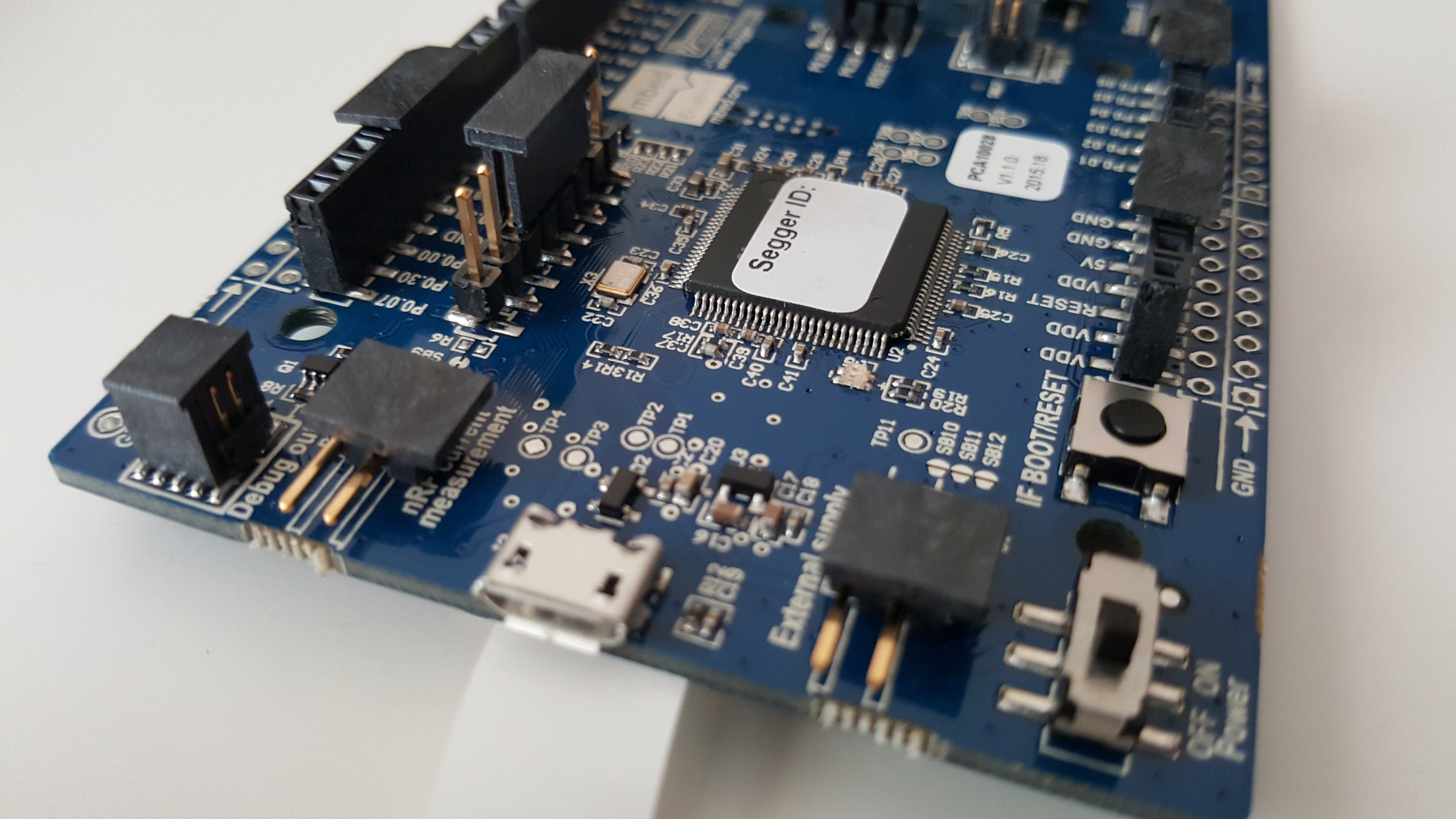 The First Usage of NRF51-DK : 10 Steps - Instructables