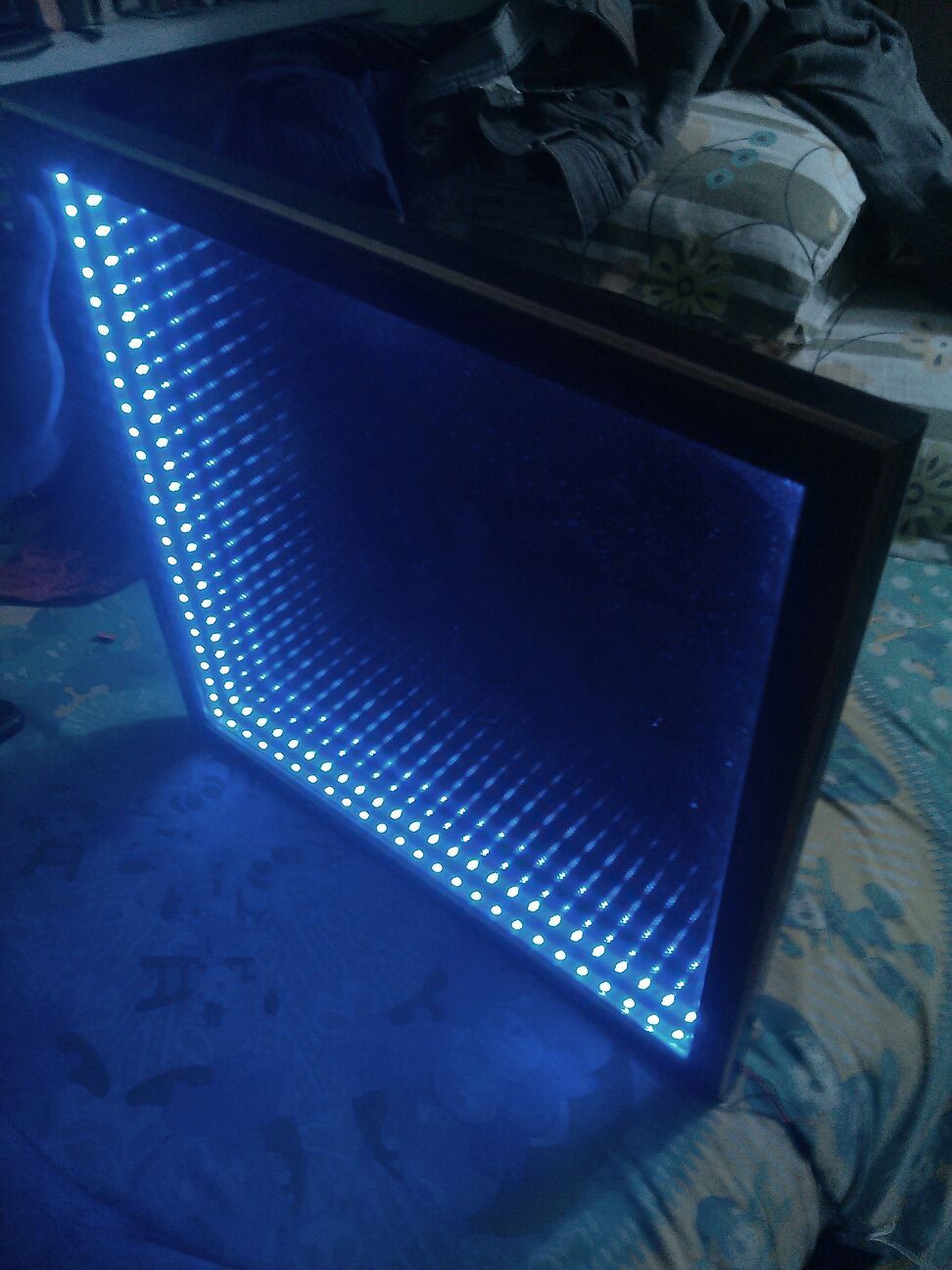 Infinity Mirror Table - the Easy Version : 6 Steps (with Pictures ...