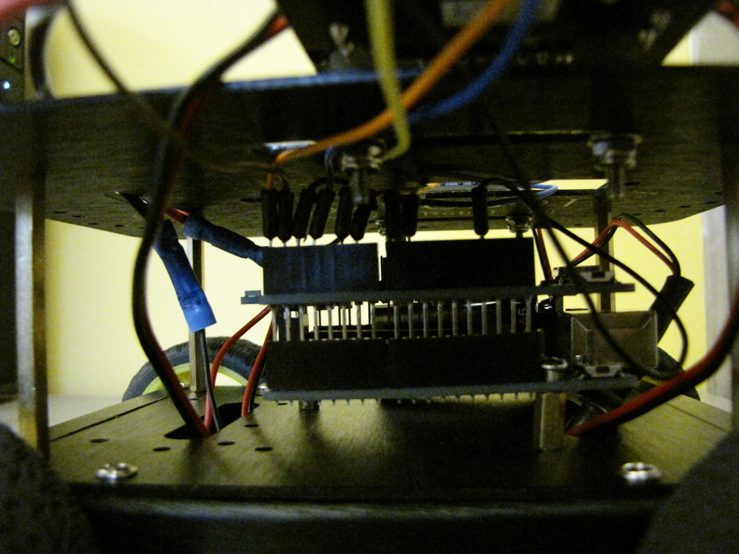 Robot Driven by PS3 Controller Through Arduino and Wifi Shield : 16 ...