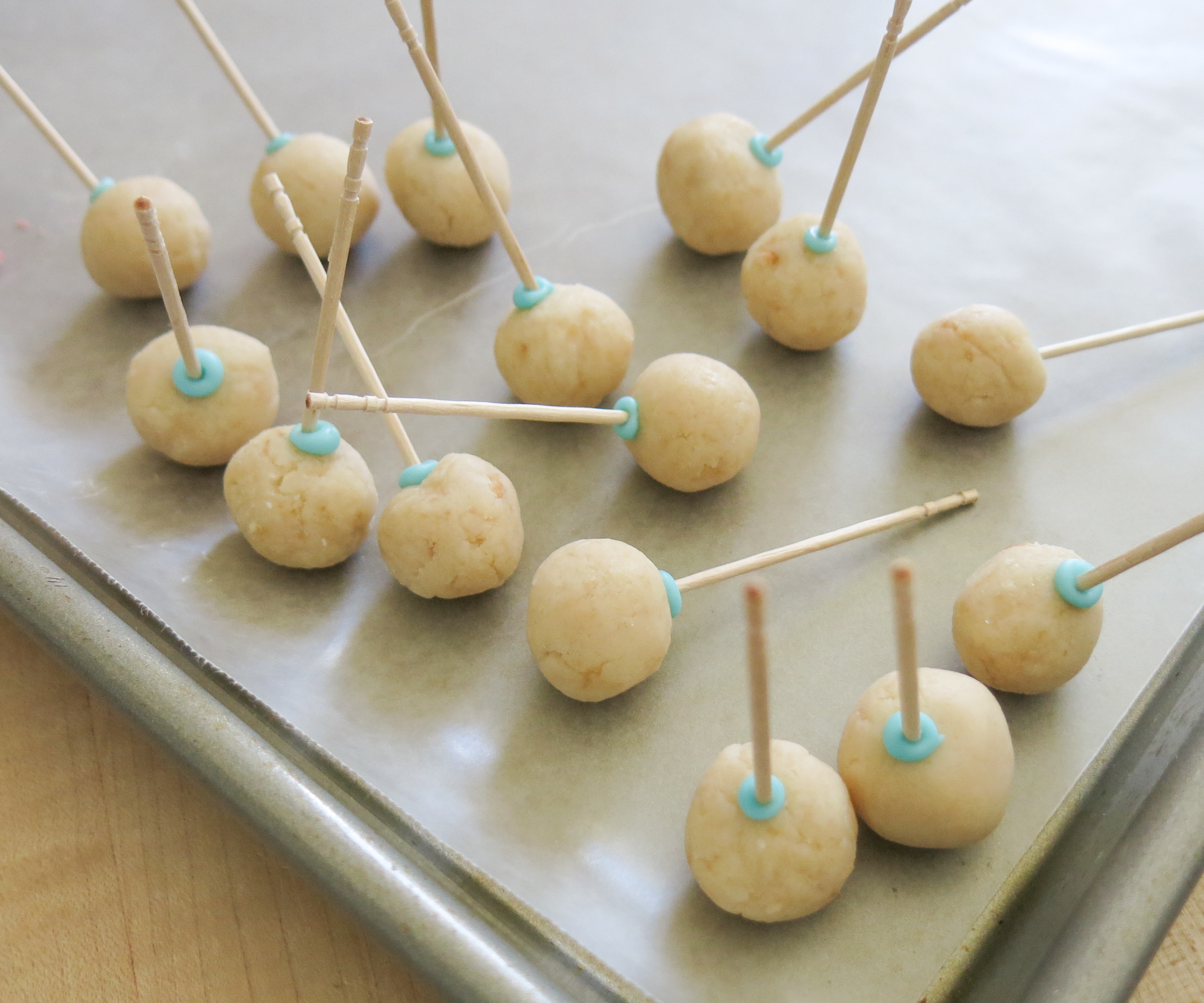 Mini Cake Pops : 5 Steps (with Pictures) - Instructables