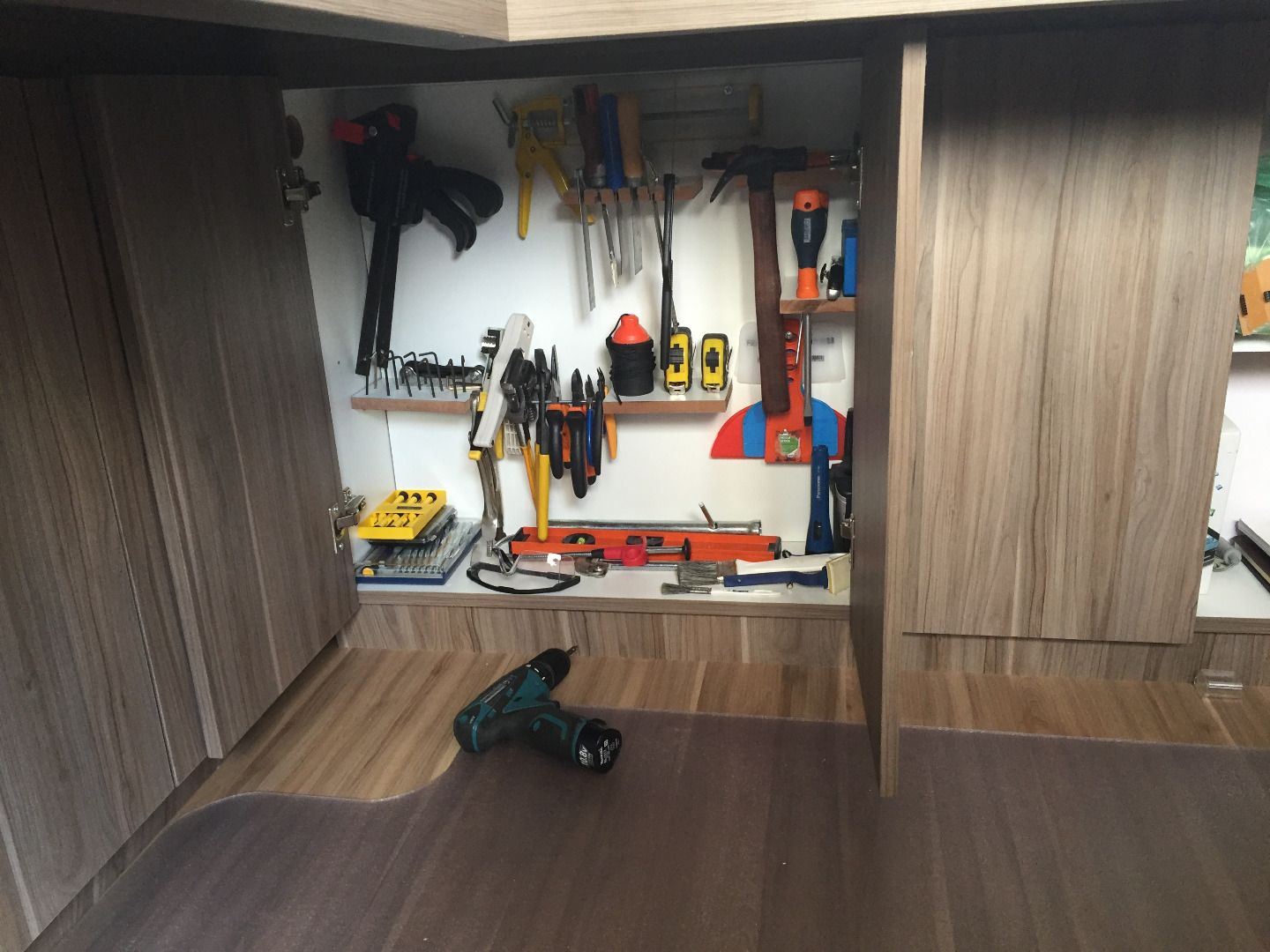 MDF Tool Wall-Mount : 4 Steps (with Pictures) - Instructables
