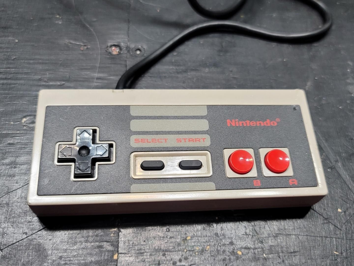 Making a Left Handed NES Controller : 6 Steps (with Pictures) - Instructables