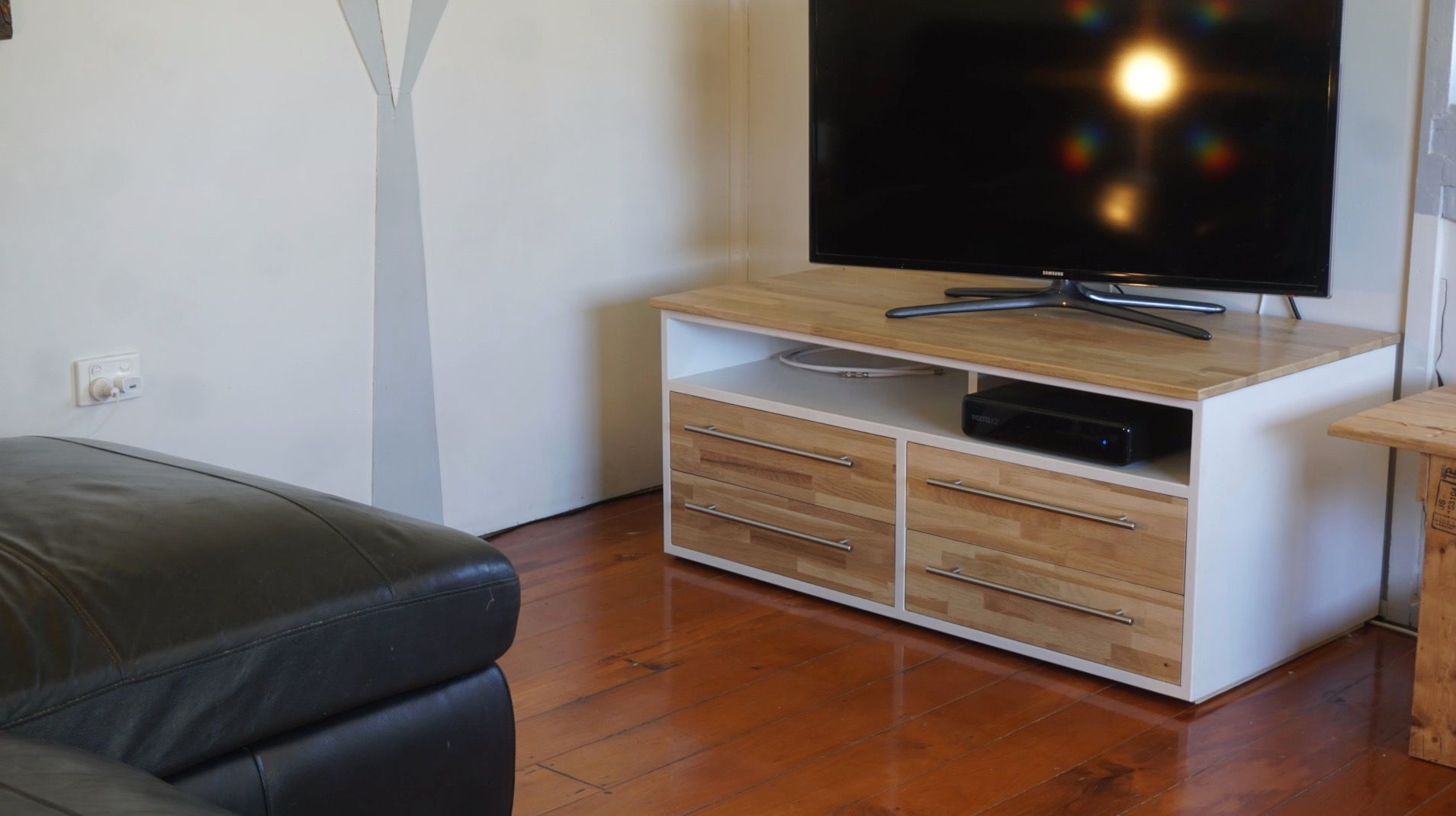 Modern Minimalist TV Stand : 6 Steps (with Pictures) - Instructables