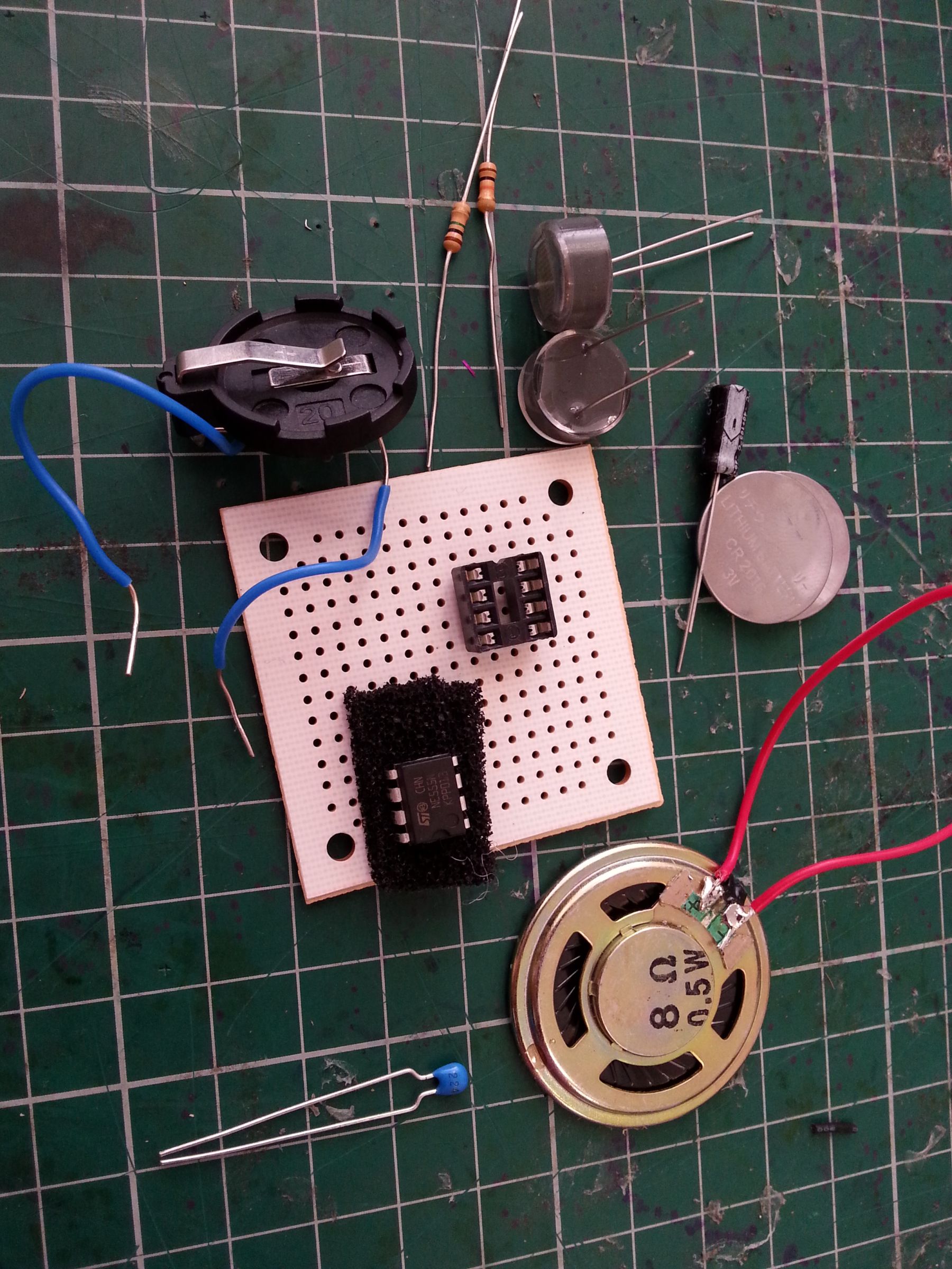 Chicken Theremin : 5 Steps (with Pictures) - Instructables