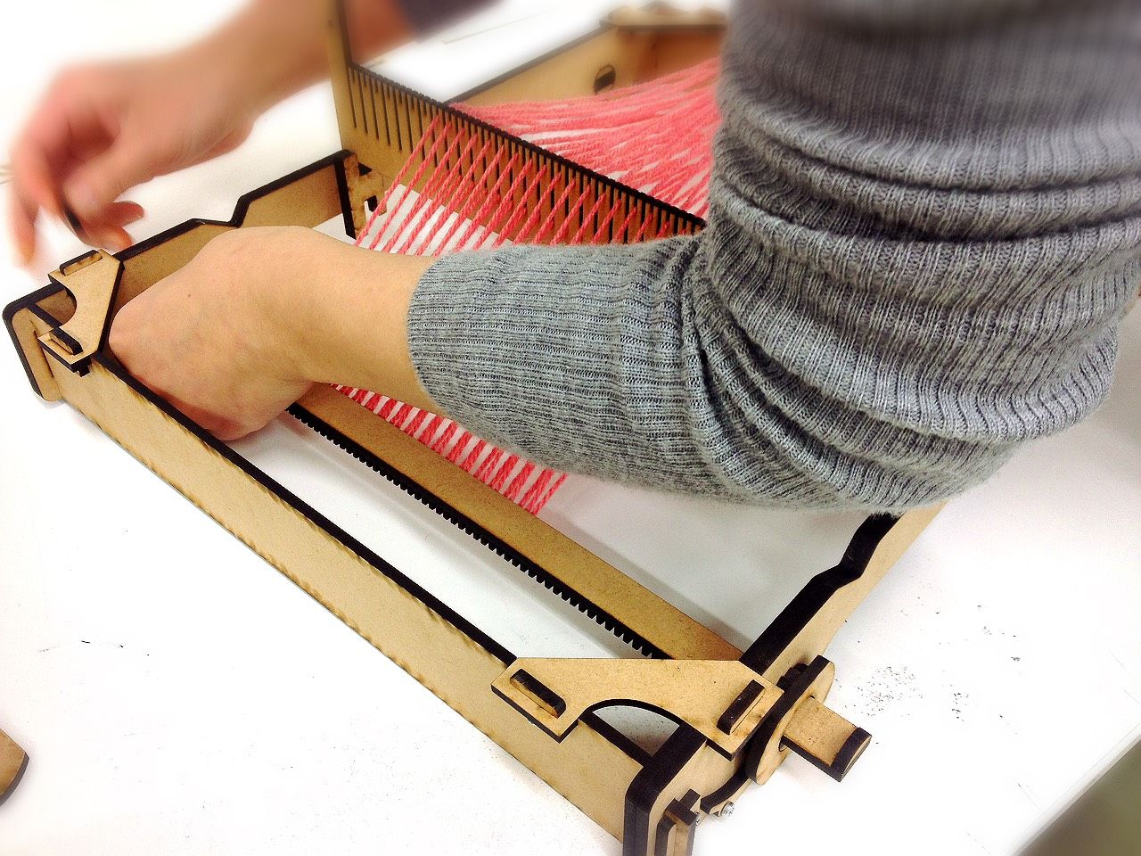 Tabletop Weaving : 7 Steps (with Pictures) - Instructables