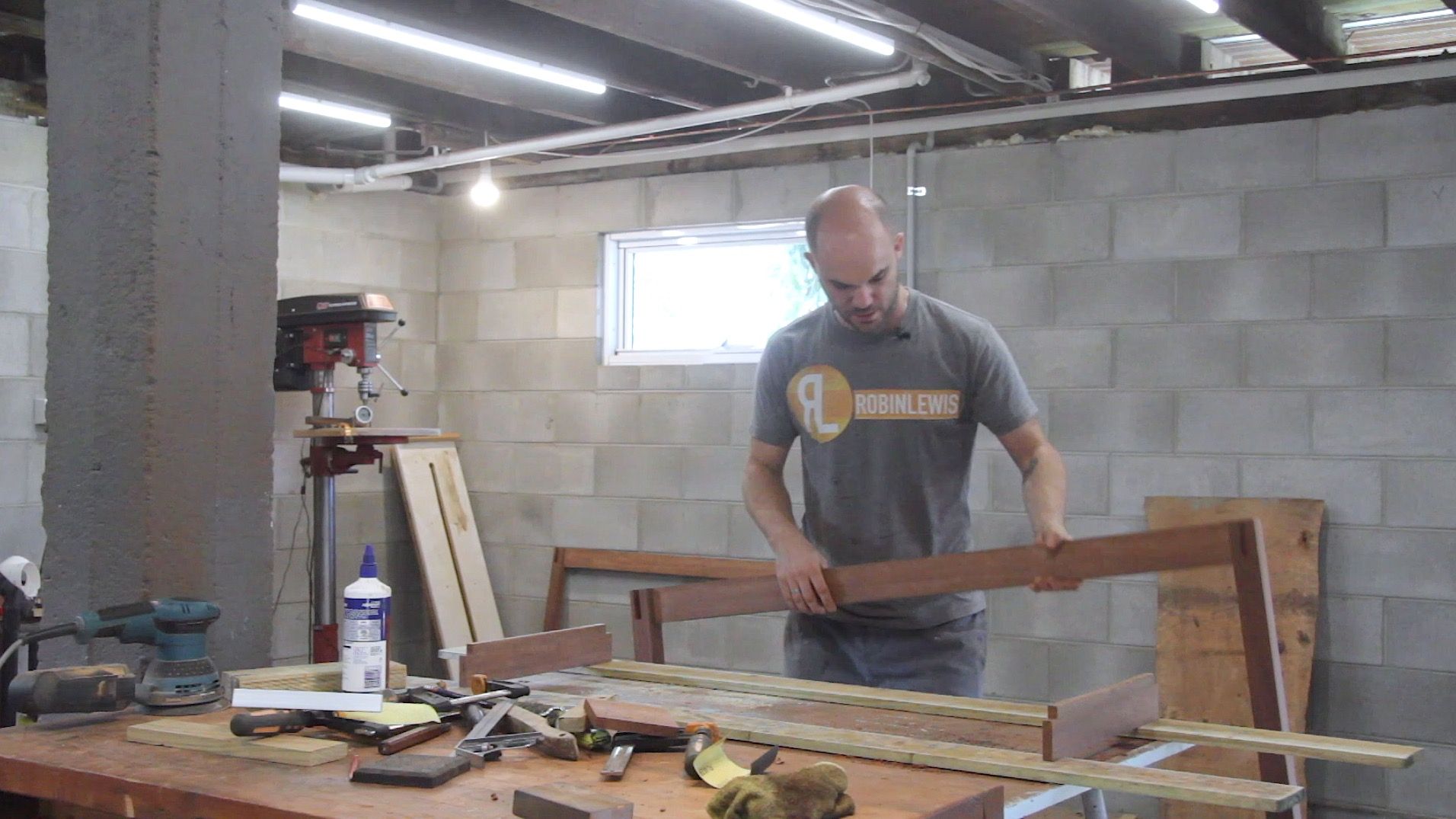 How to Make a Simple Table Leg Assembly Using Mortise and Tenon Joinery ...