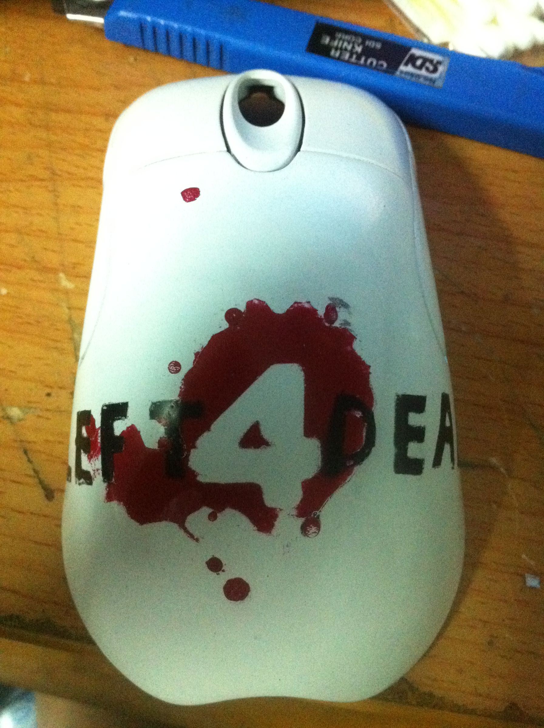 L4D2 Logo Gaming Mouse : 5 Steps - Instructables