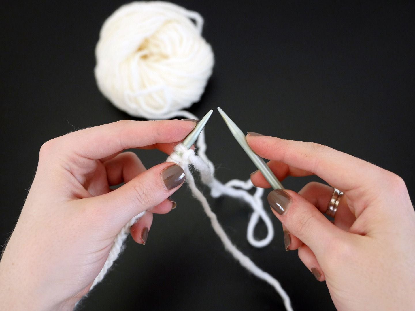 How to Do the Knit Stitch : 6 Steps - Instructables