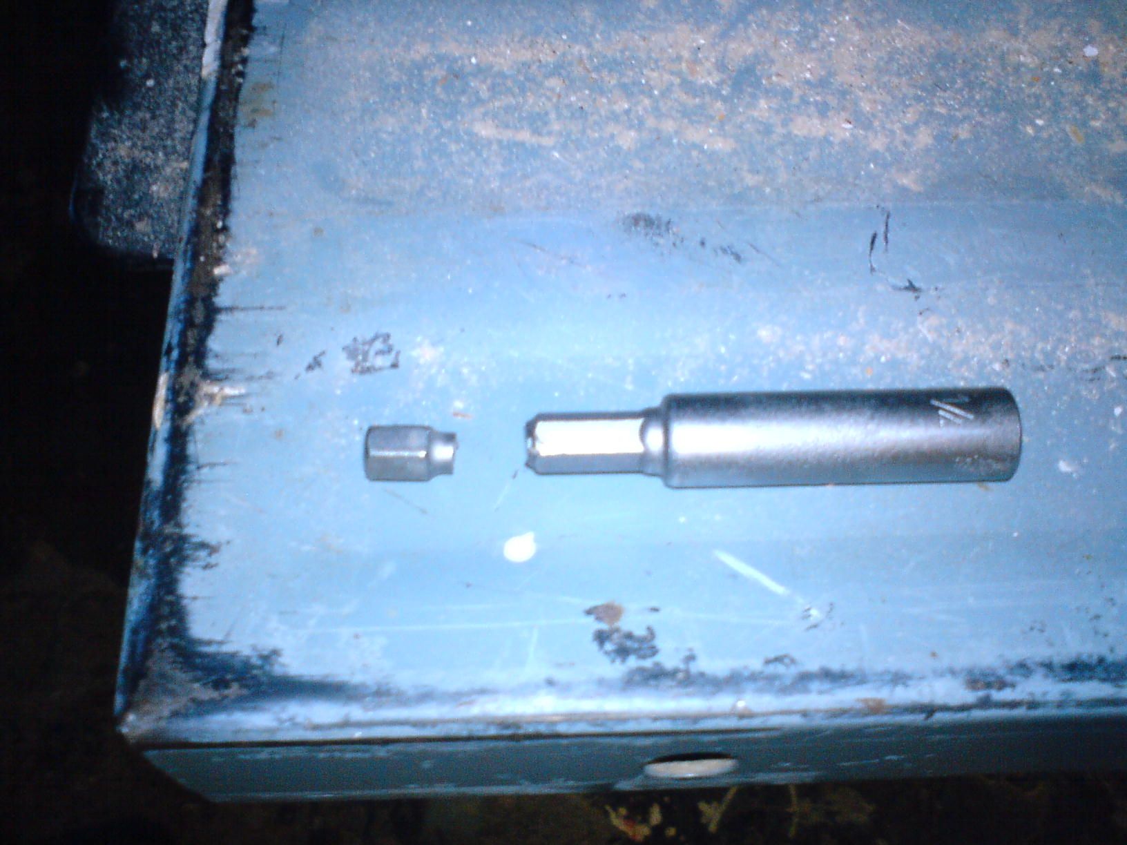 Leatherman Charge 1/4" Bit Adapter/extension : 3 Steps - Instructables
