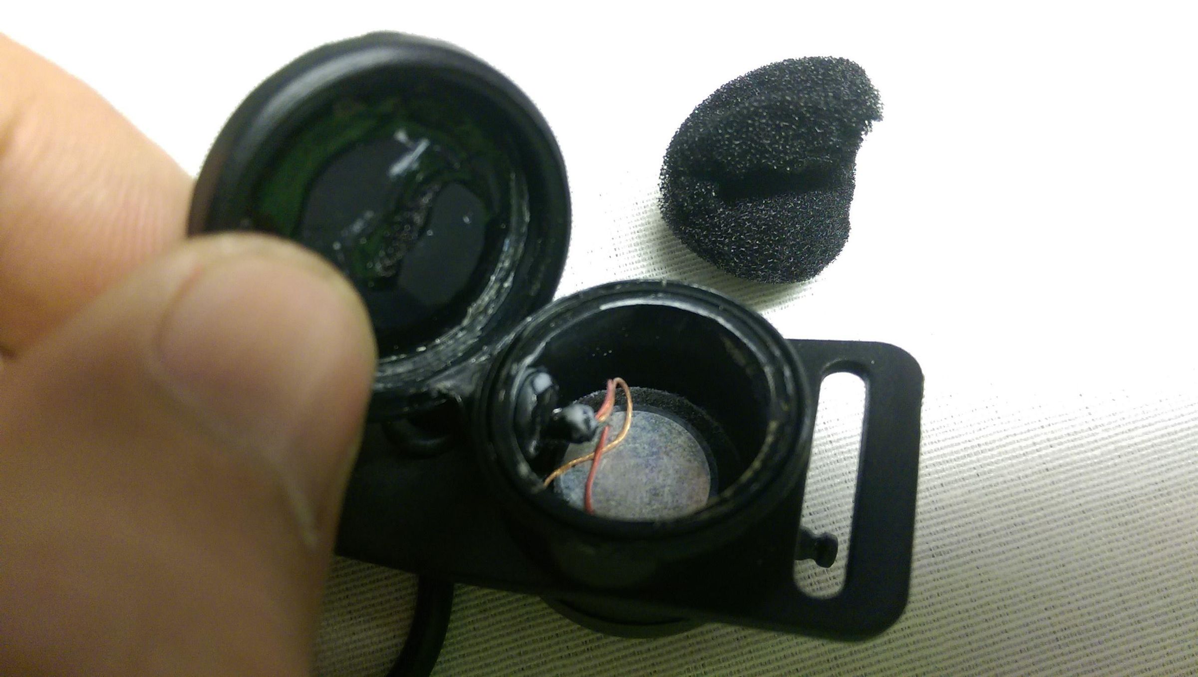 Airsoft Mask Integrated PTT (Push to Talk) Comms : 4 Steps - Instructables