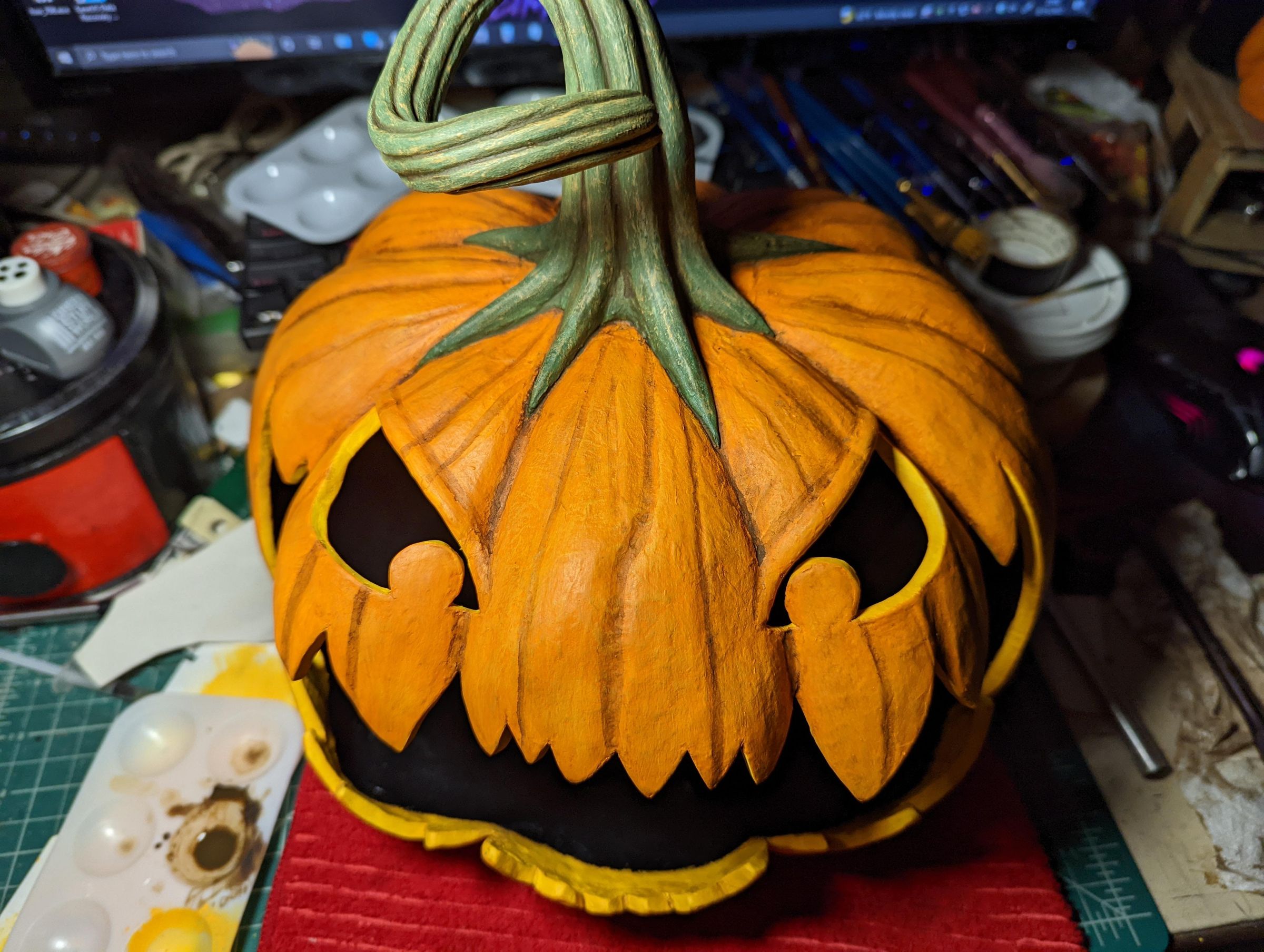 DIY Paper Maché Jack-O'Lantern : 10 Steps (with Pictures) - Instructables