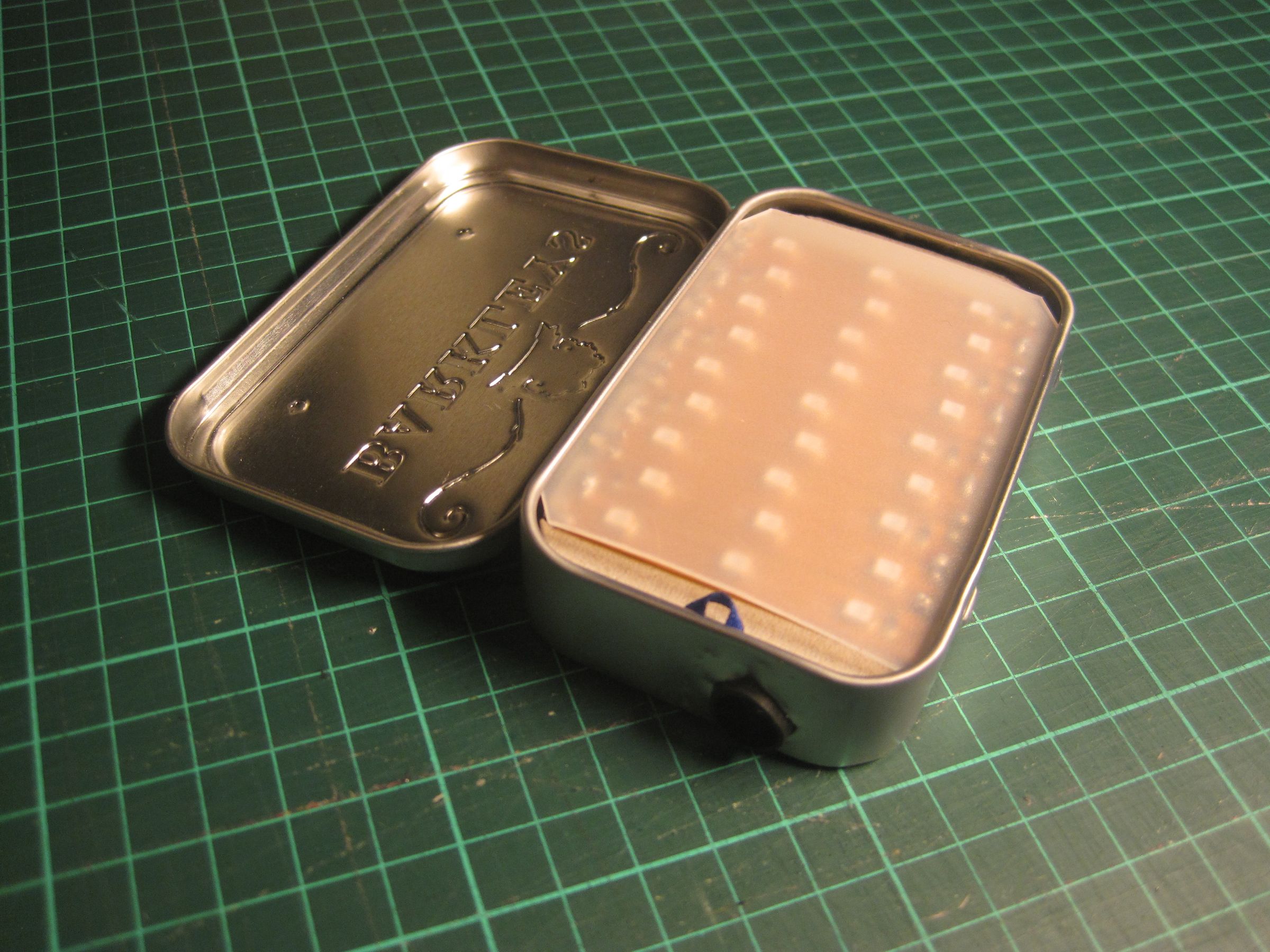 Blue LED Light Box in an Altoids(-like) Tin : 11 Steps (with Pictures ...