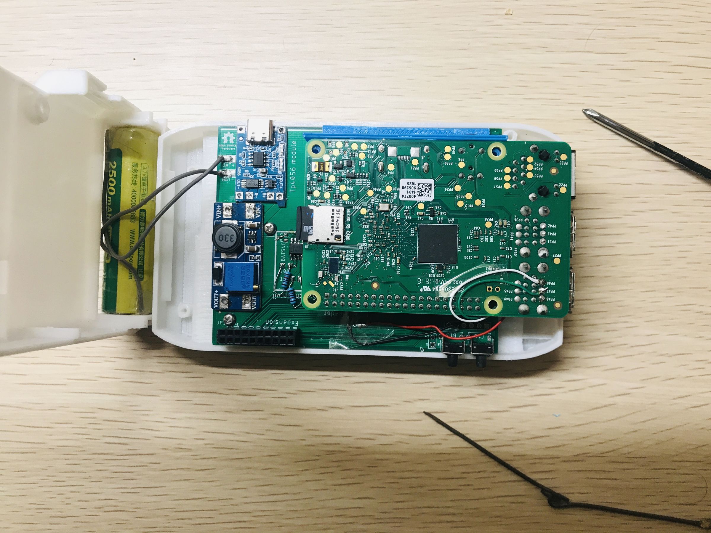 MutantC_v2 - an Easy to Build Raspberry Pi Handheld/UMPC : 8 Steps (with Pictures) - Instructables