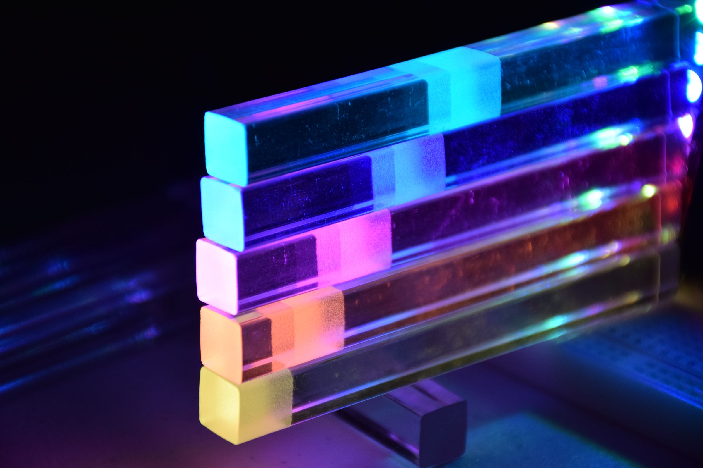 2.5D Edge Lighting Pixel LED Cube : 7 Steps (with Pictures) - Instructables
