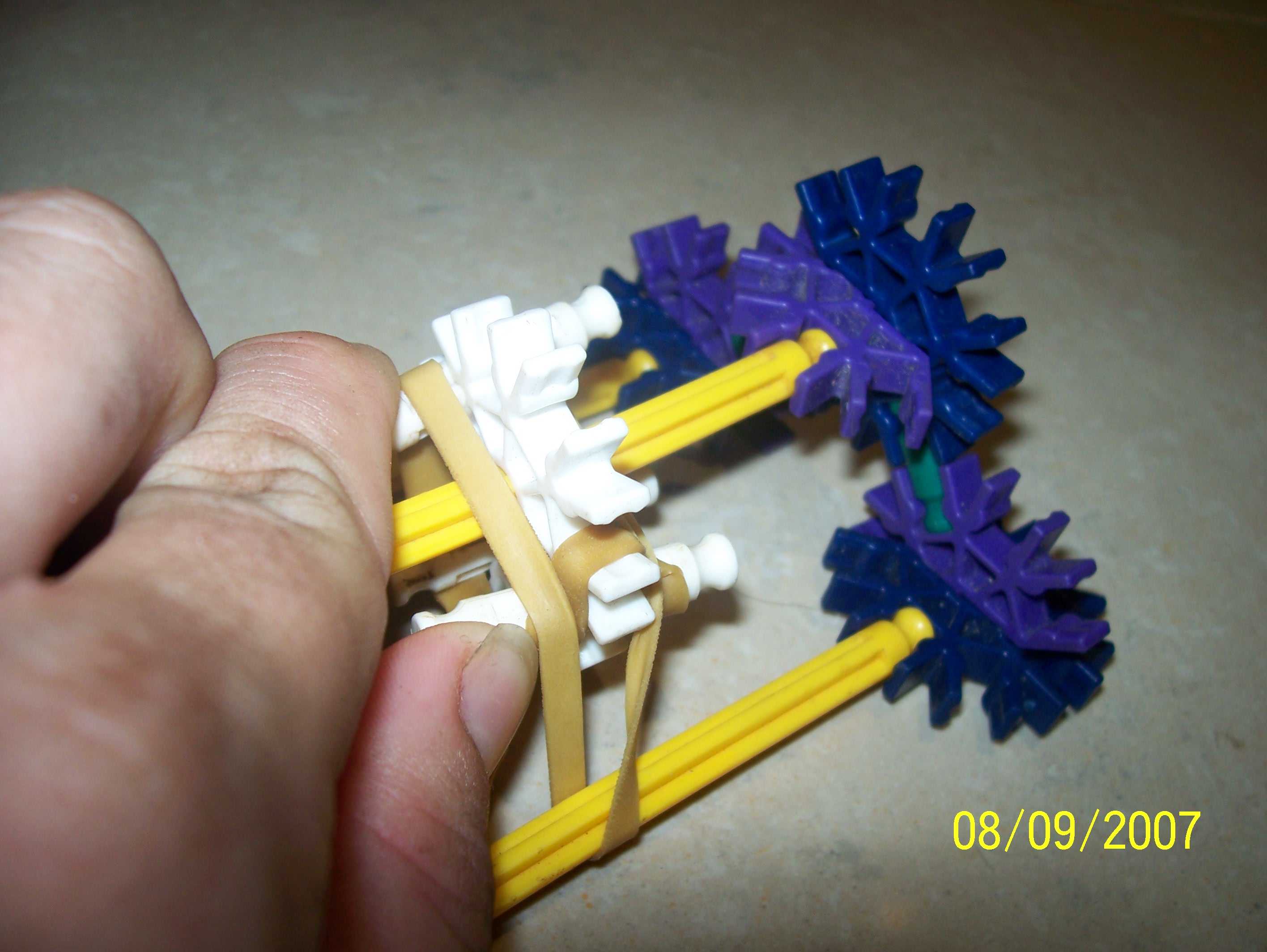 A Super Simple K'Nex Catapult : 6 Steps - Instructables