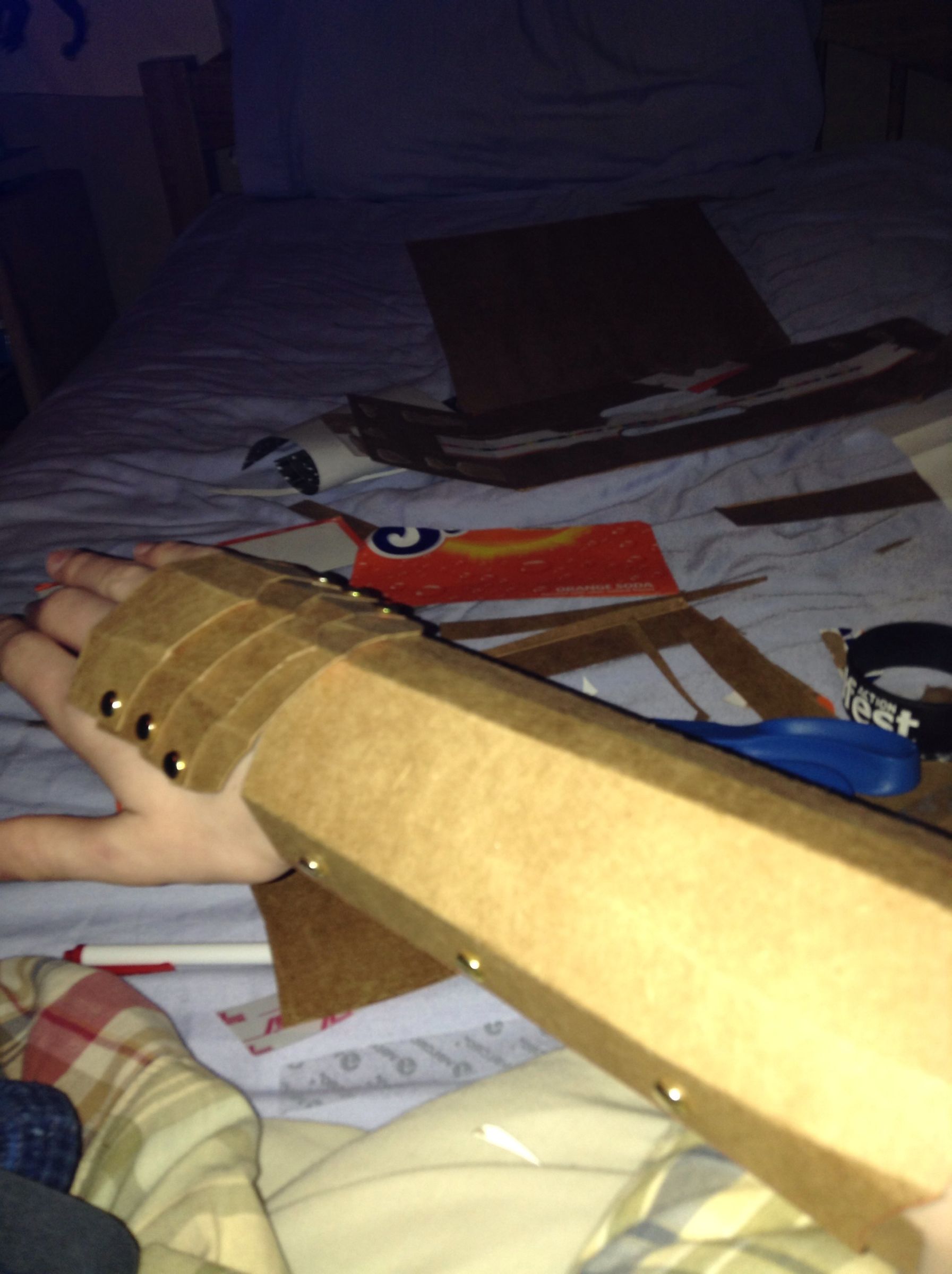 Awesome Nazgul Gauntlet : 7 Steps - Instructables