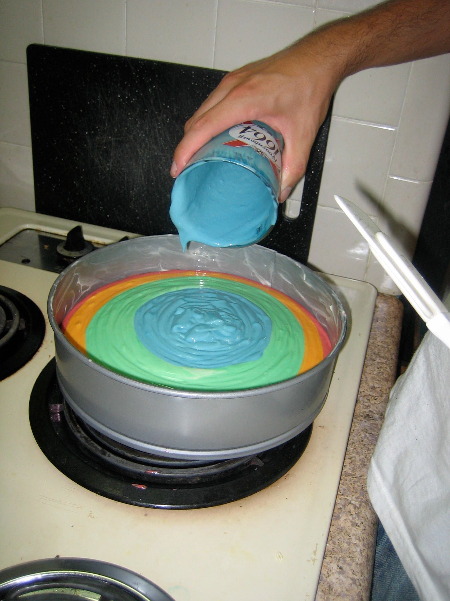 Fruit Loops Cheesecake: a Different Way to Bake a Rainbow Cheesecake ...