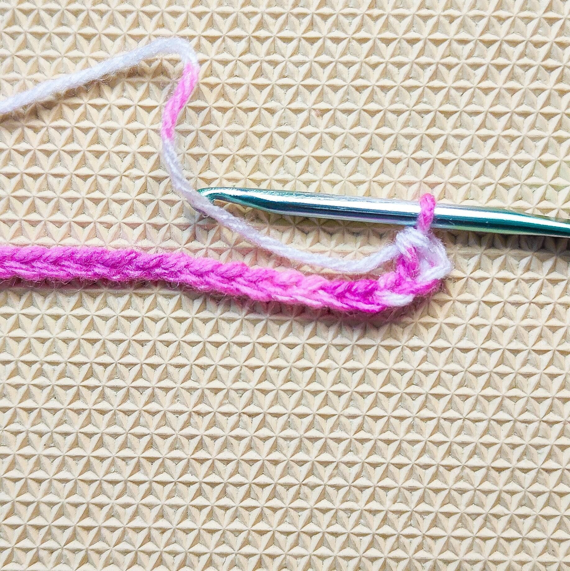 Easiest One Row Repeat Crochet Scarf Pattern : 6 Steps (with Pictures ...