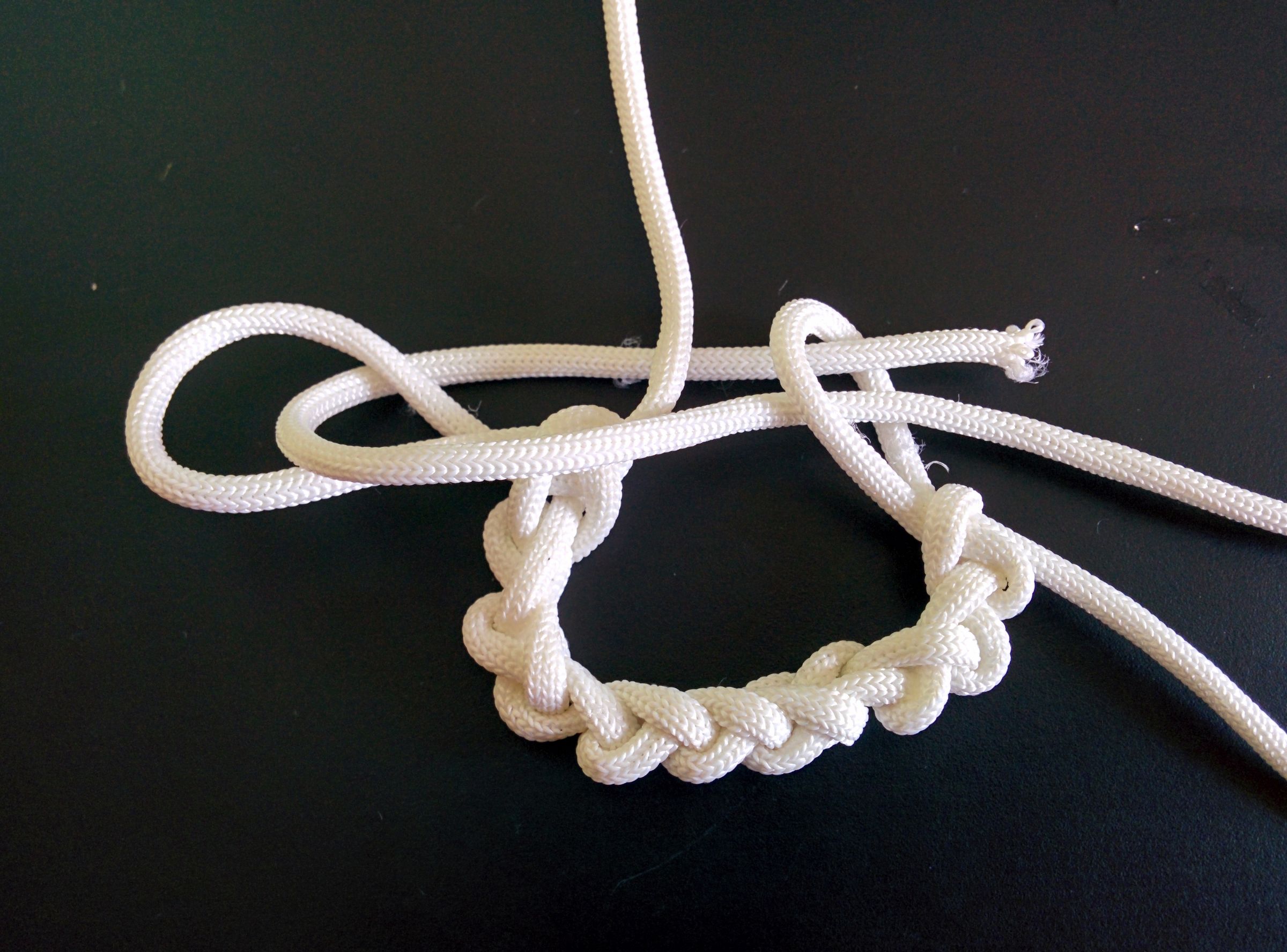 Paracord Mirror Medallion : 3 Steps (with Pictures) - Instructables