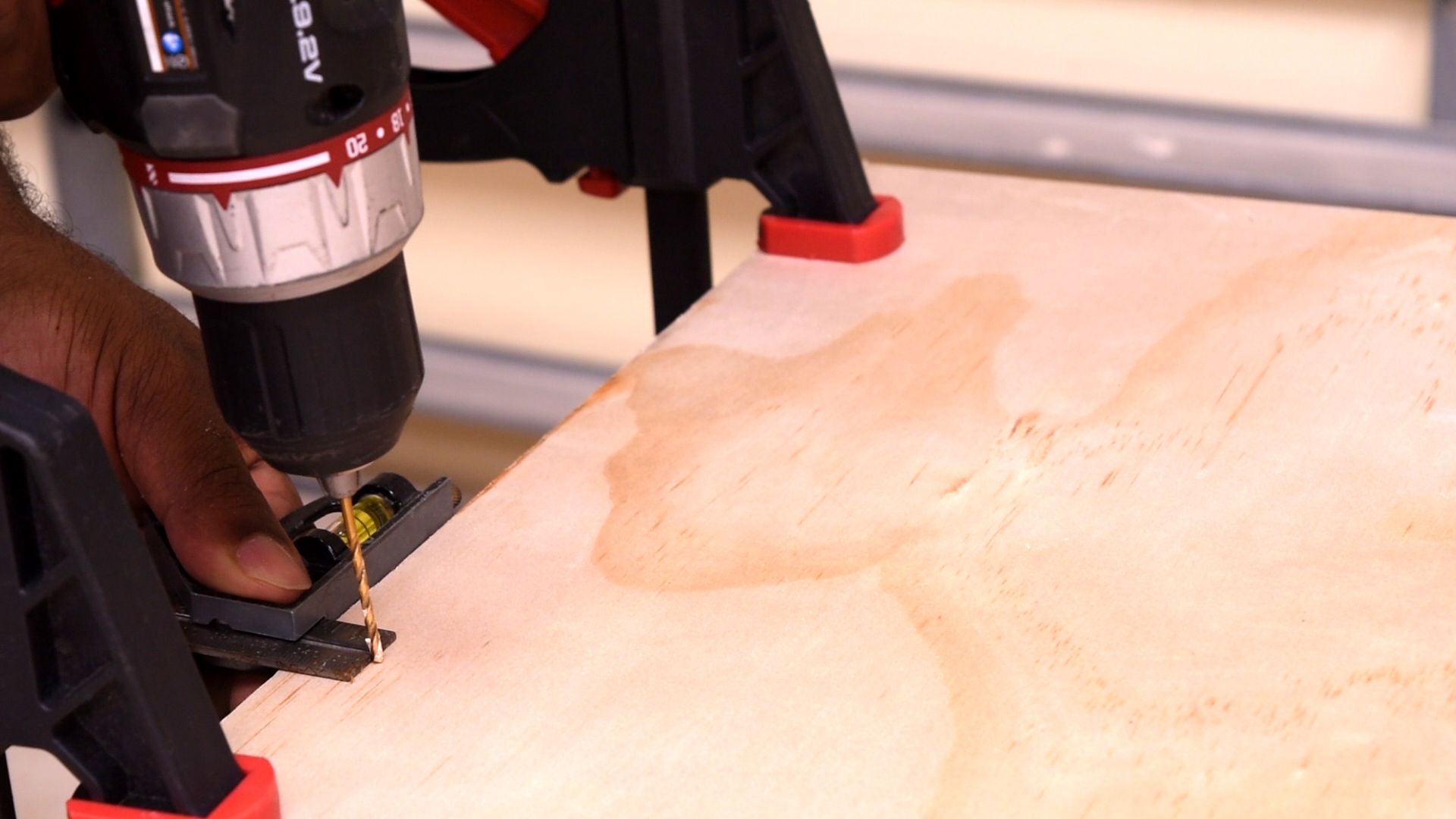 MAX CUT 2 Circular Saw Crosscut & Miter Jig : 11 Steps (with Pictures ...