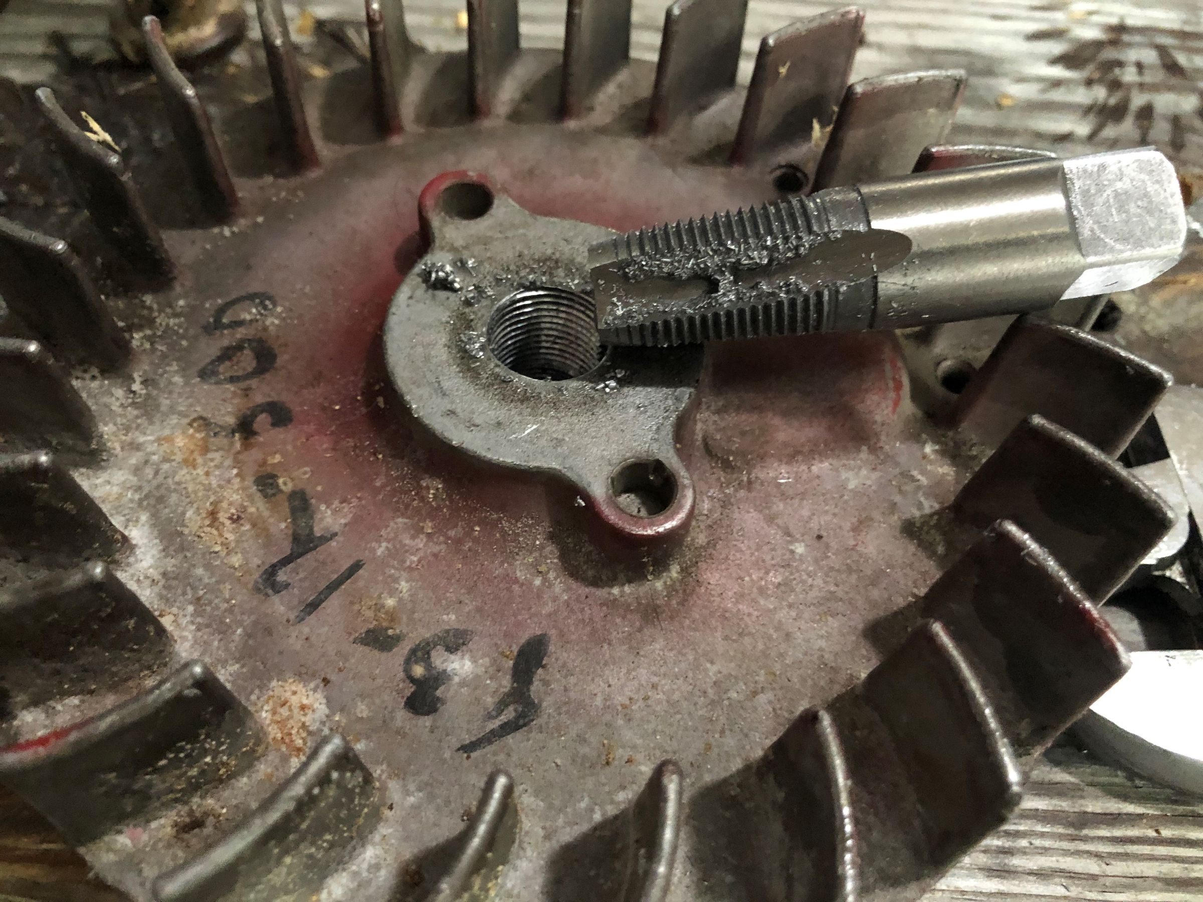 Industrial Briggs & Stratton Flywheel Lamps : 9 Steps (with Pictures ...