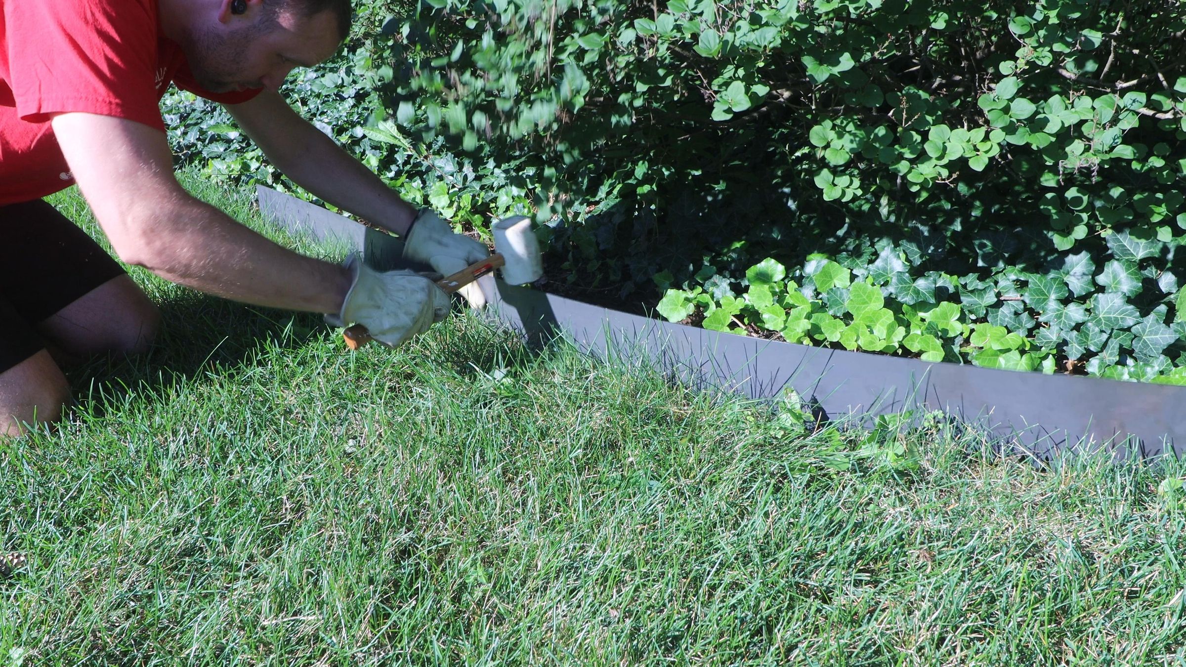 DIY Hammer-In Steel Garden Edging : 8 Steps (with Pictures) - Instructables