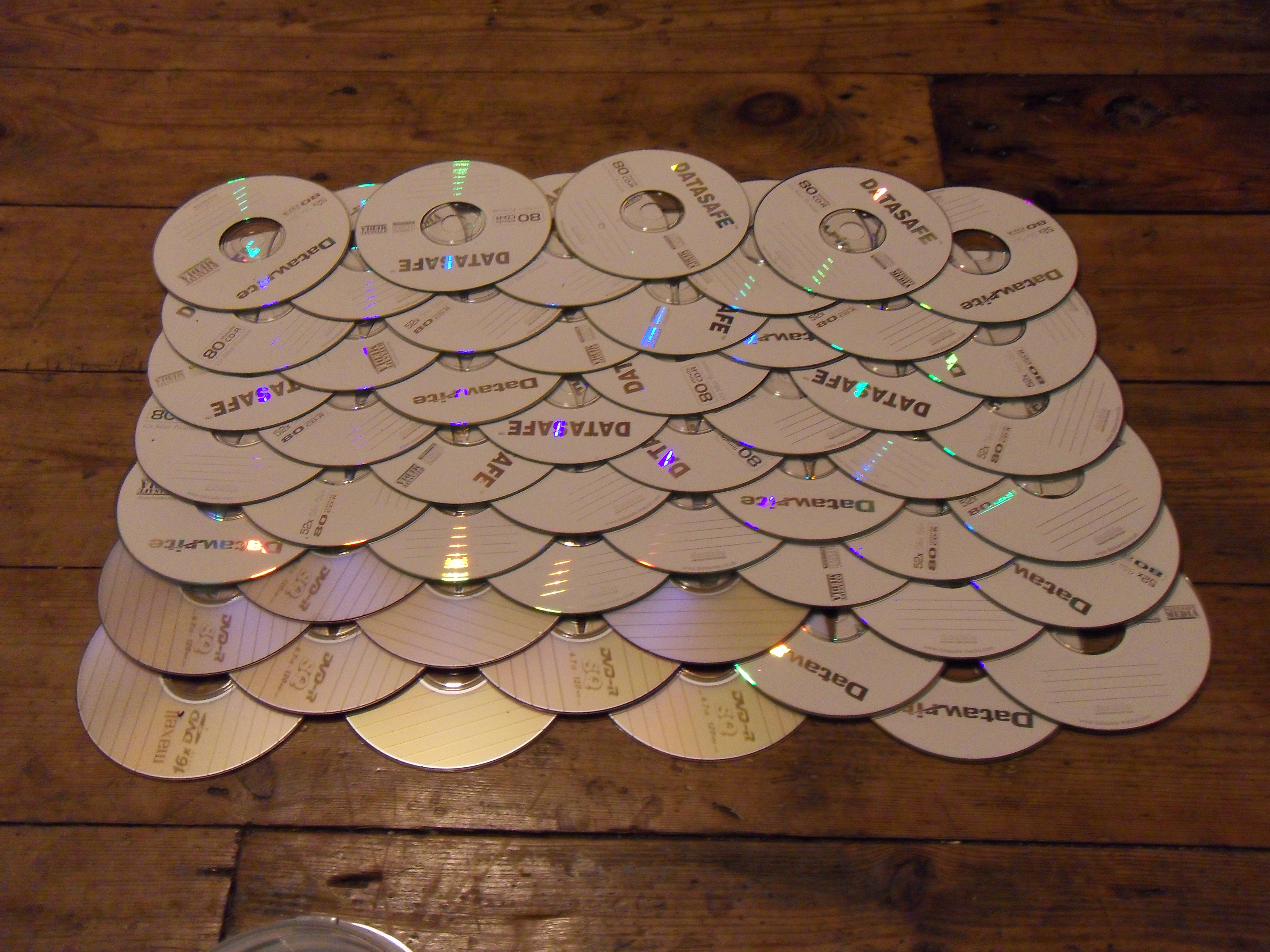 CD/DVD Roofing Concept : 7 Steps (with Pictures) - Instructables