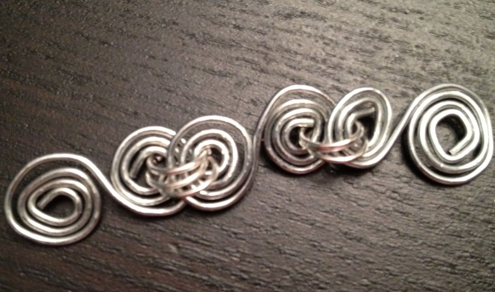 Swirly Paperclip Bracelet : 9 Steps (with Pictures) - Instructables