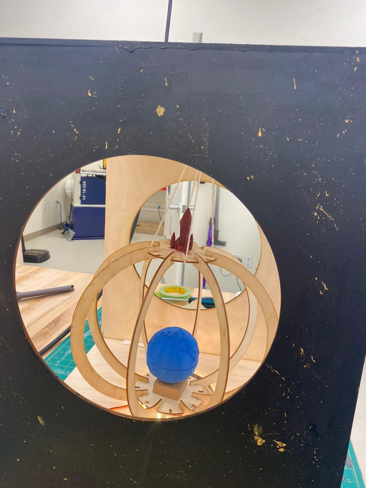 A Spinning Space Lamp : 19 Steps - Instructables