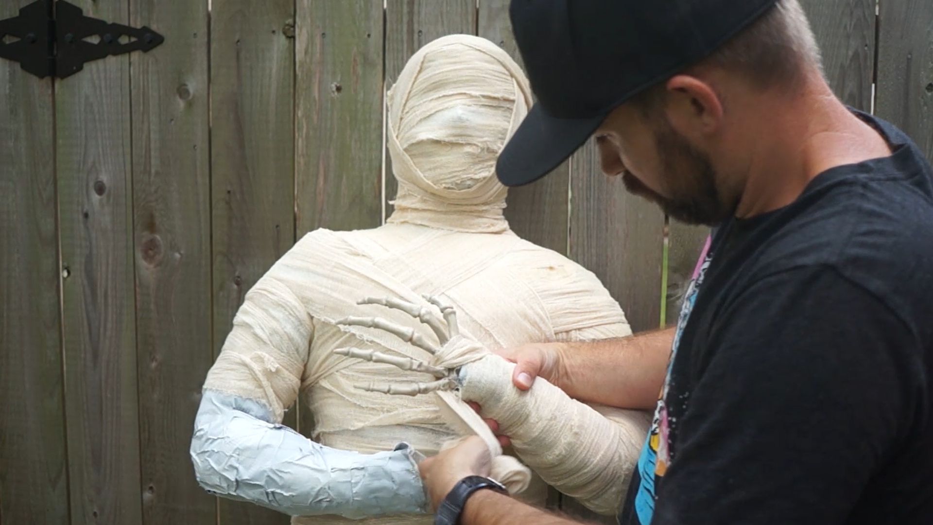 DIY Halloween Mummy : 12 Steps (with Pictures) - Instructables