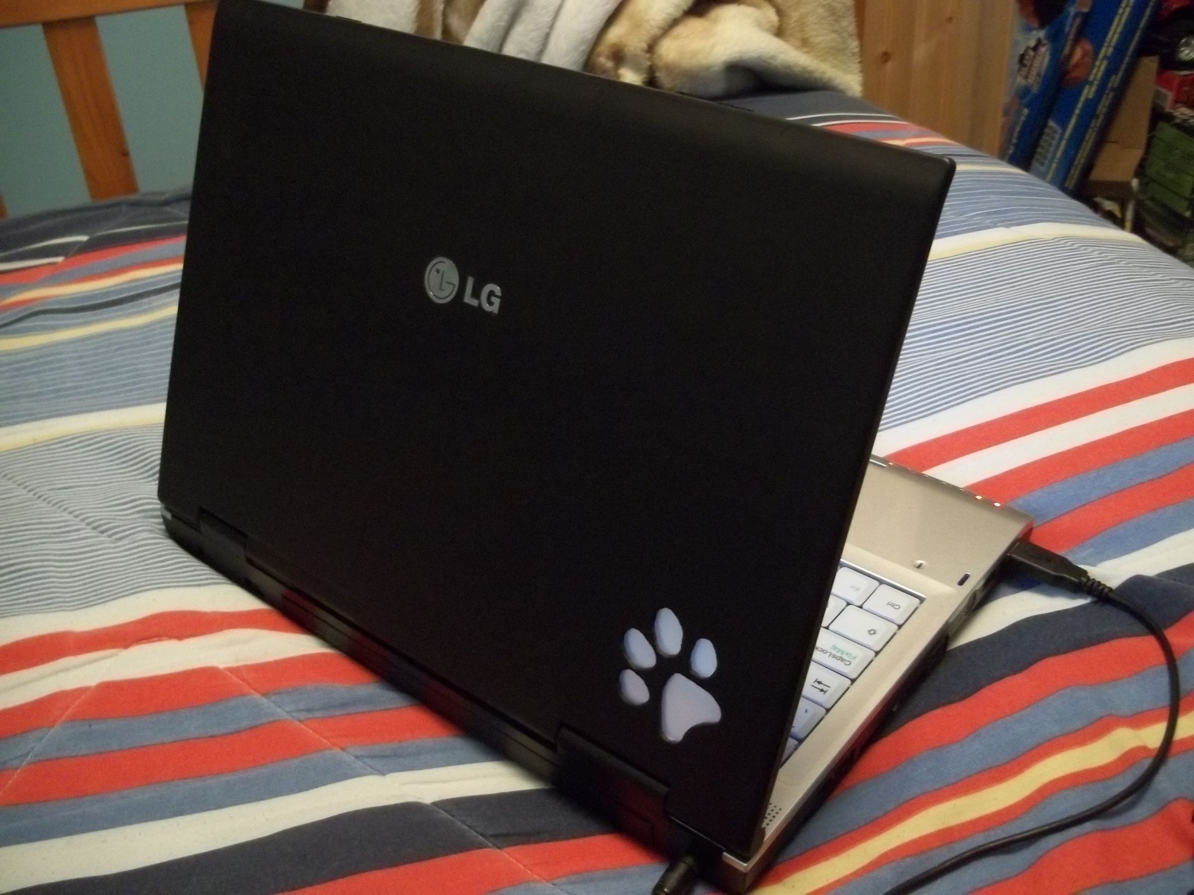Glowing Paw Sound Reactive Laptop : 6 Steps - Instructables