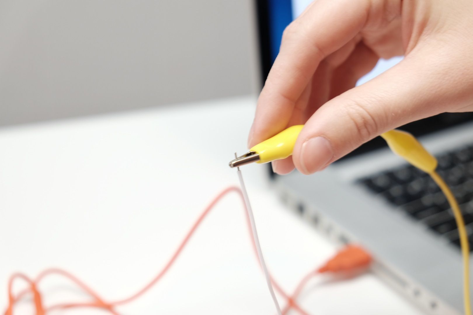 Fun Game Controllers With MaKey MaKey : 6 Steps - Instructables