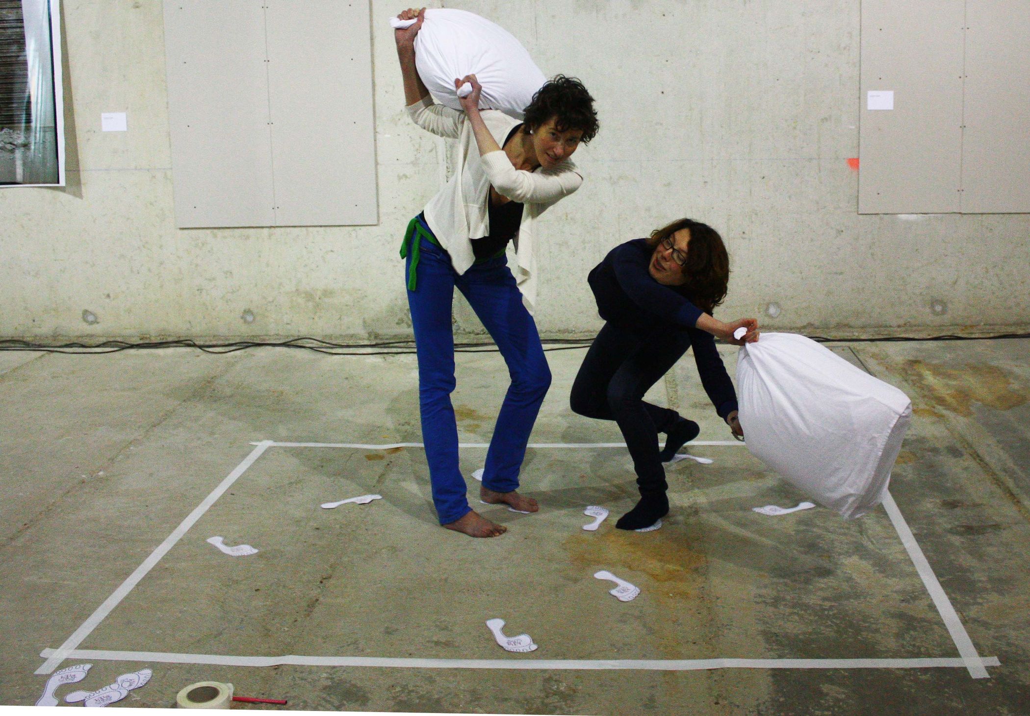 Kus&Gevecht / Pillow Fight : 7 Steps - Instructables