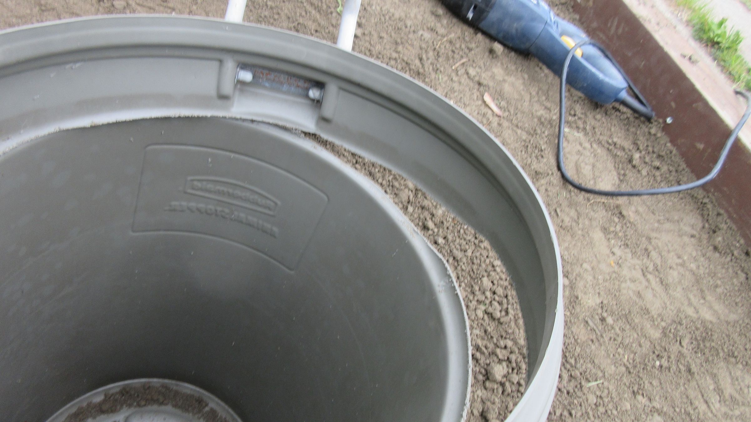 Going Down the Fish Pit : 8 Steps (with Pictures) - Instructables