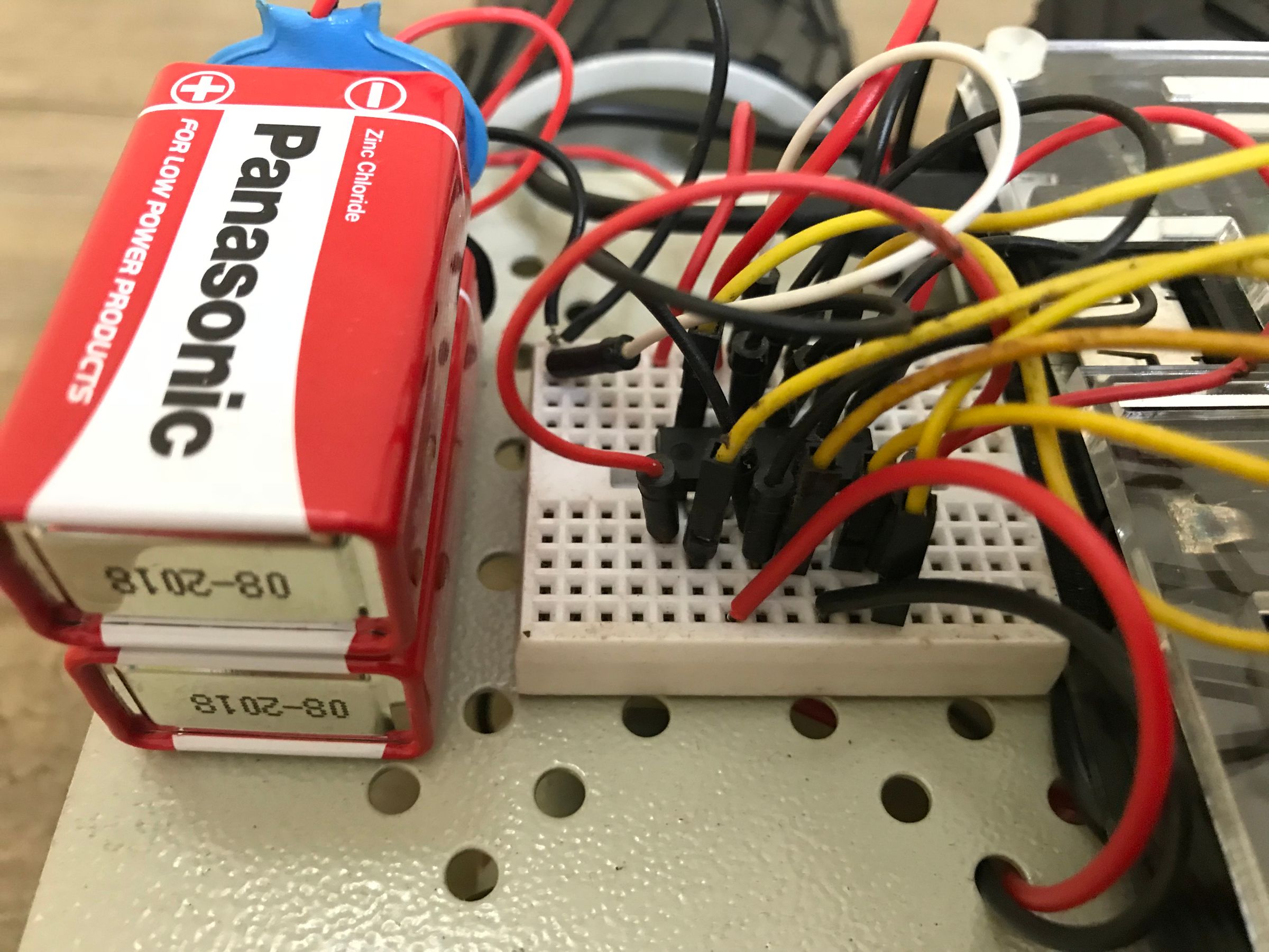 Raspberry Pi Wifi Controlled Video Streaming Robot : 8 Steps (with ...