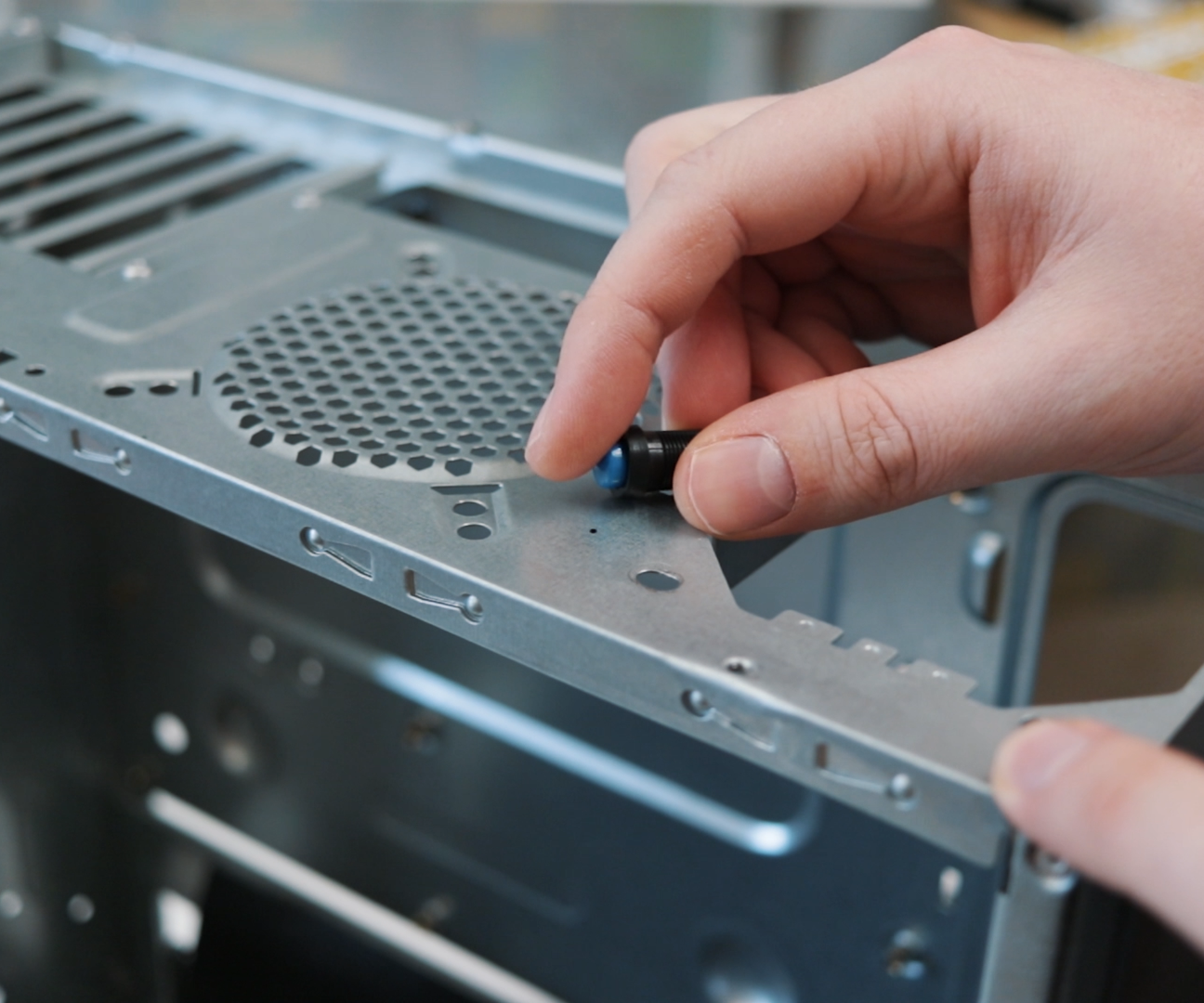 Insane PC Case Overhaul : 23 Steps (with Pictures) - Instructables