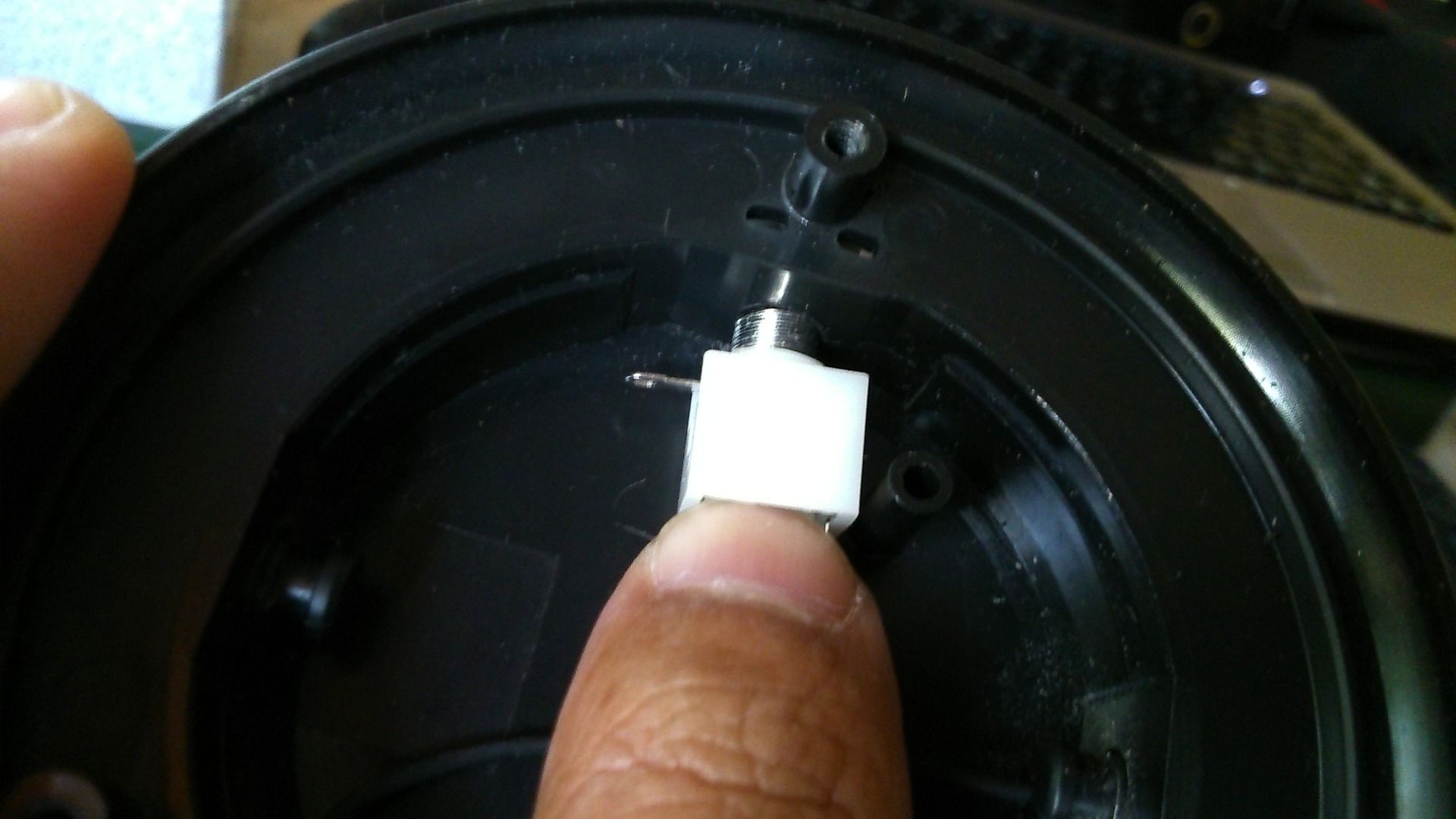 Headphone Removable Cable - Sony MDR-V500 : 9 Steps - Instructables