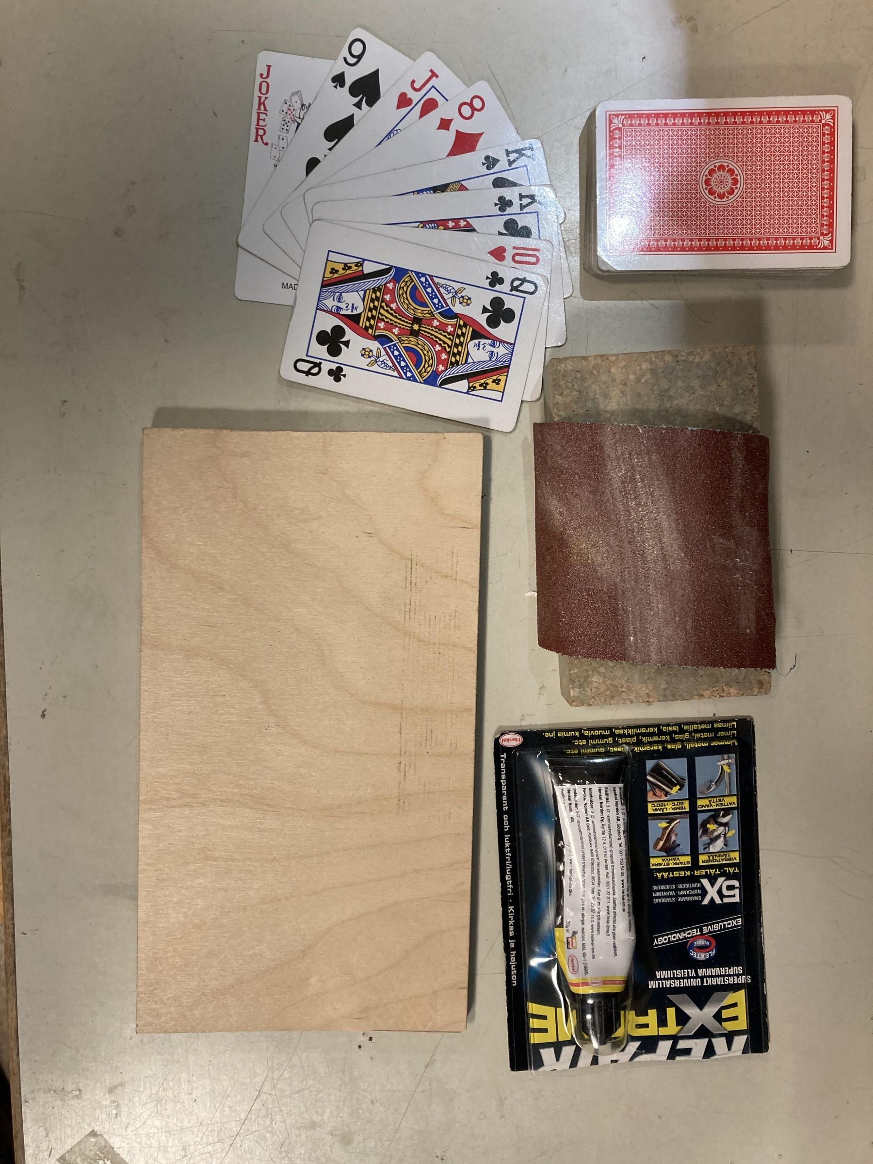 Tray Made Out of Cards : 6 Steps - Instructables