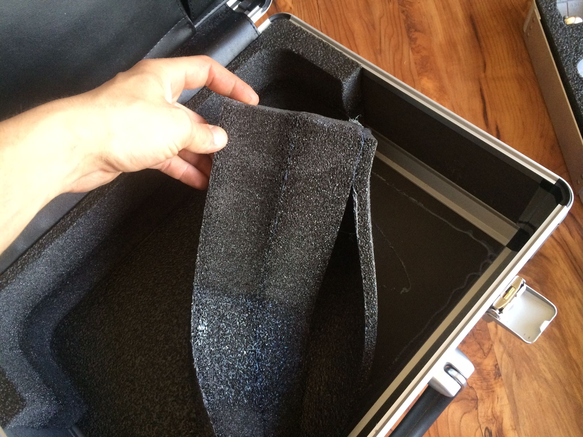 Briefcase PC : 7 Steps - Instructables