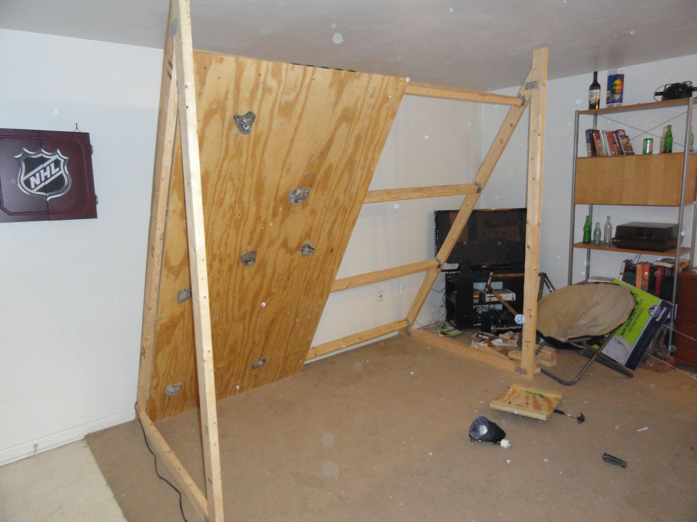 Freestanding Indoor Rock Climbing Wall for $150 : 7 Steps (with ...