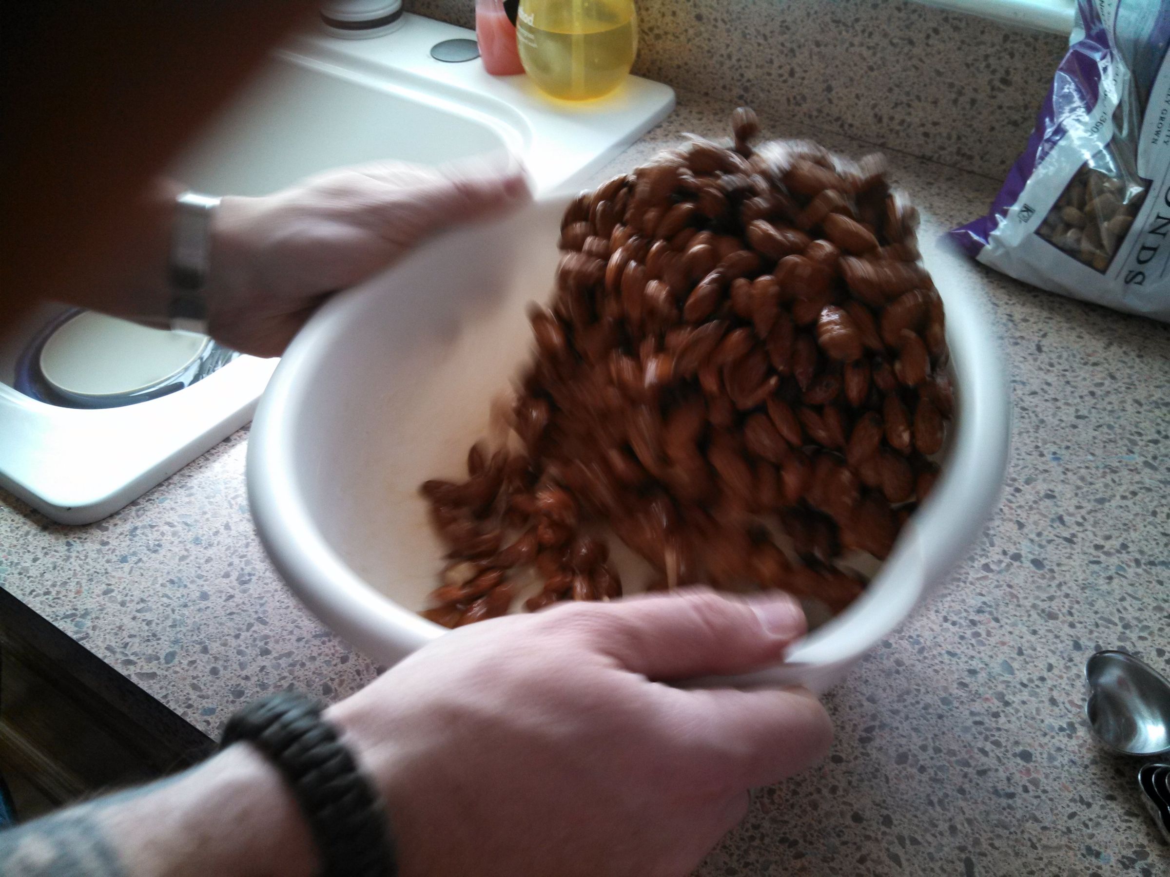 Frosted Almonds : 4 Steps - Instructables